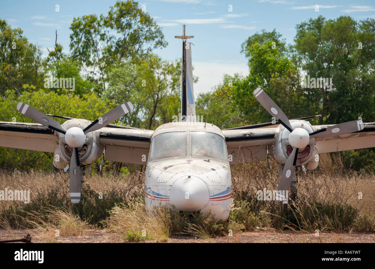 Abandoned twin prop plane Stock Photo - Alamy