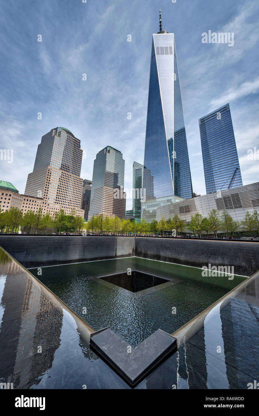 South Pool, 9/11 Memorial, Manhattan New York City USA Stock Photo - Alamy
