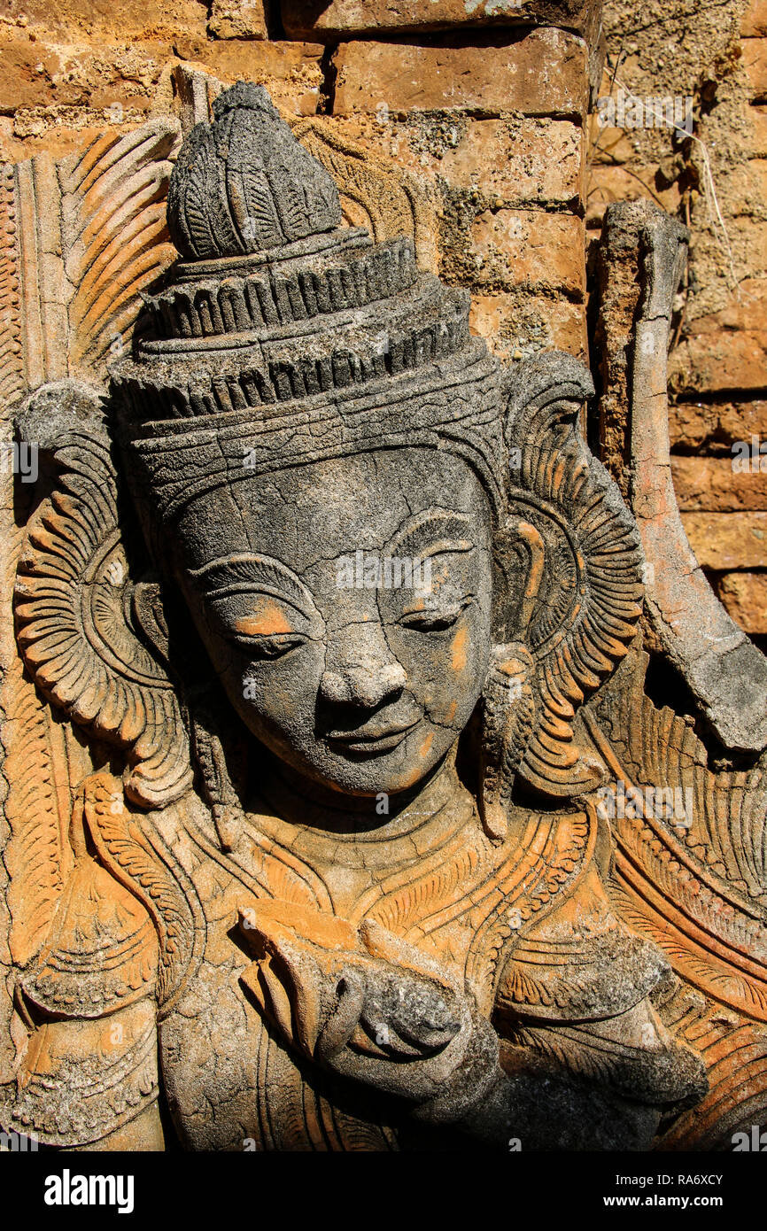 The figure of the stone in the ruins Shwe Inn Dain Pagoda, Indein ...