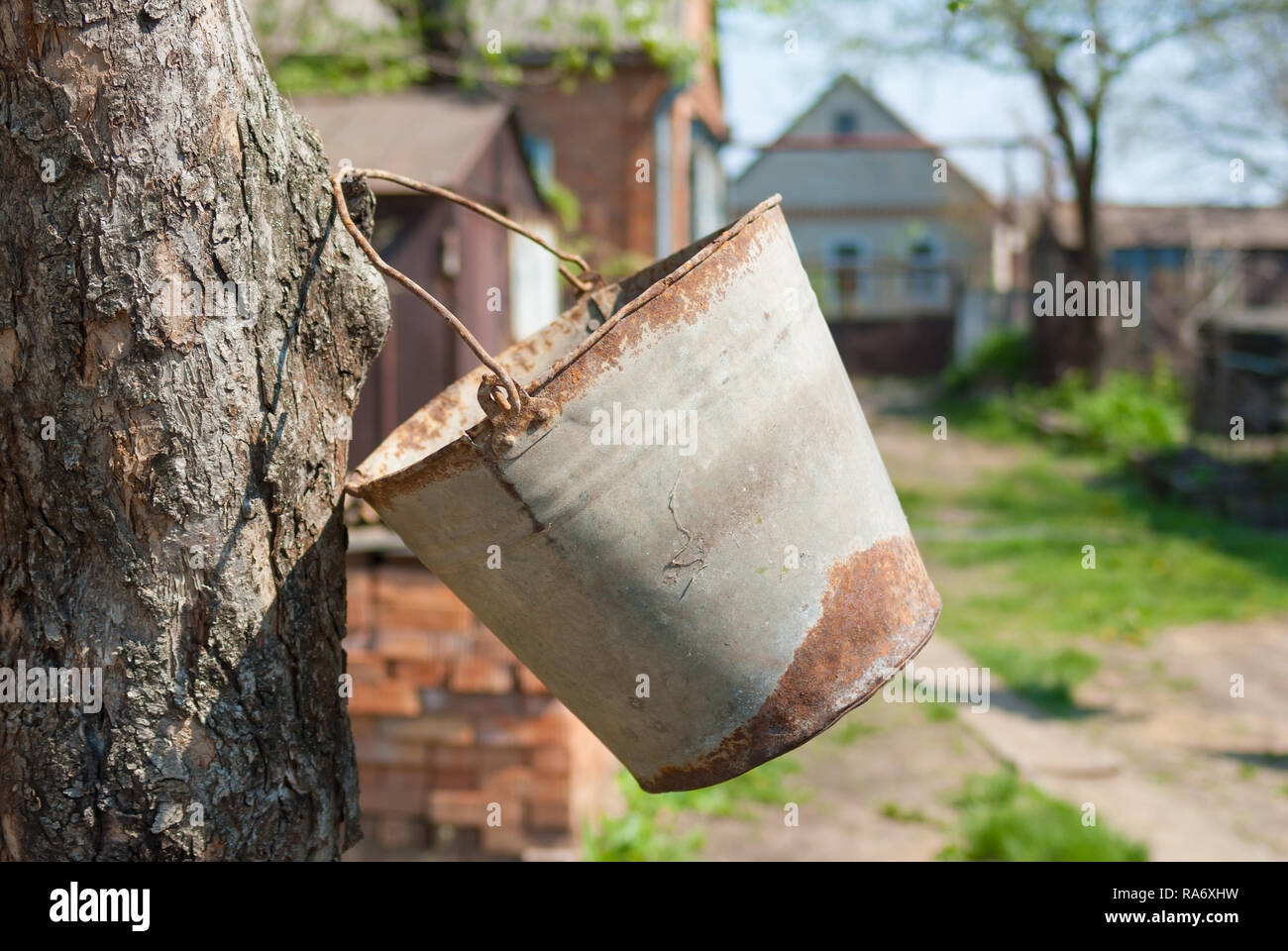 Pail with handle hi-res stock photography and images - Alamy