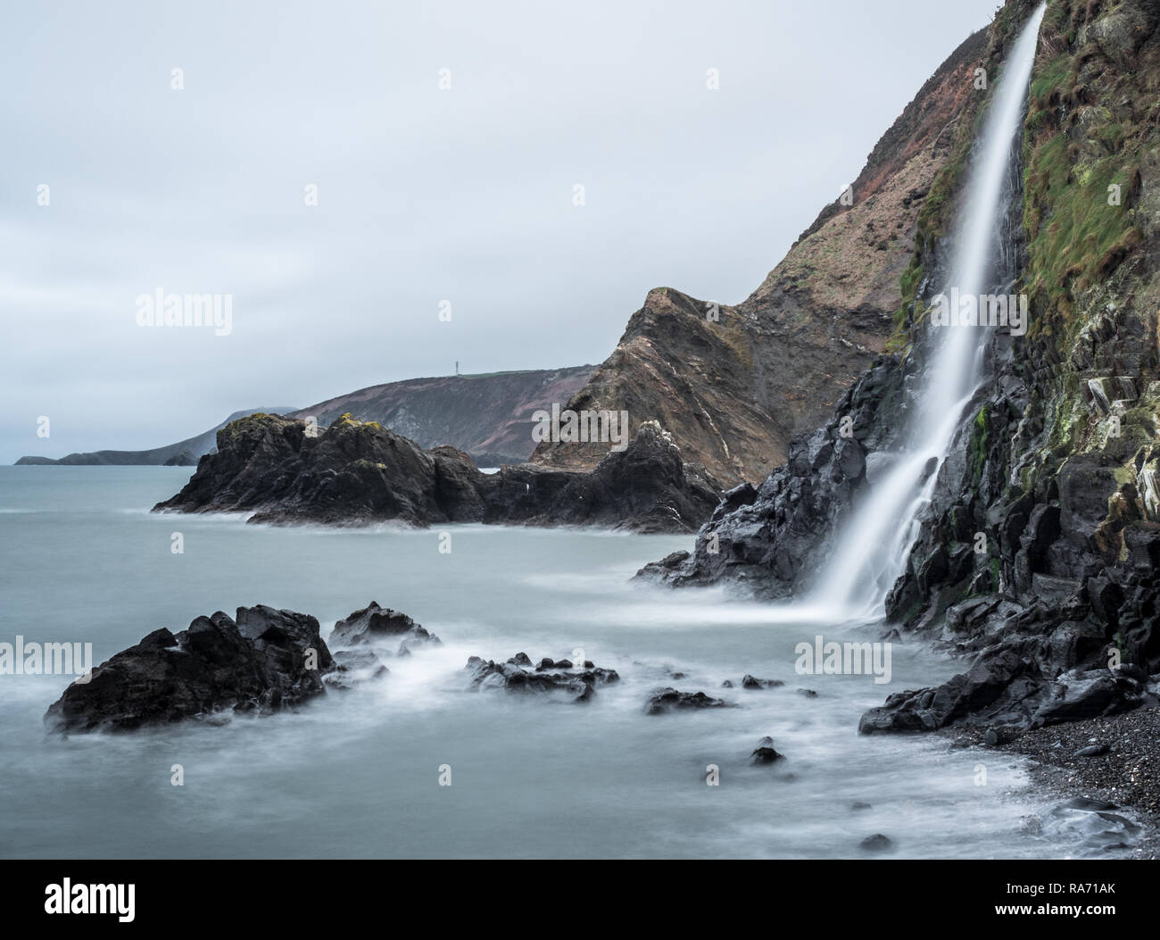 Waterfall, Tresaith beach, Aberporth Stock Photo - Alamy