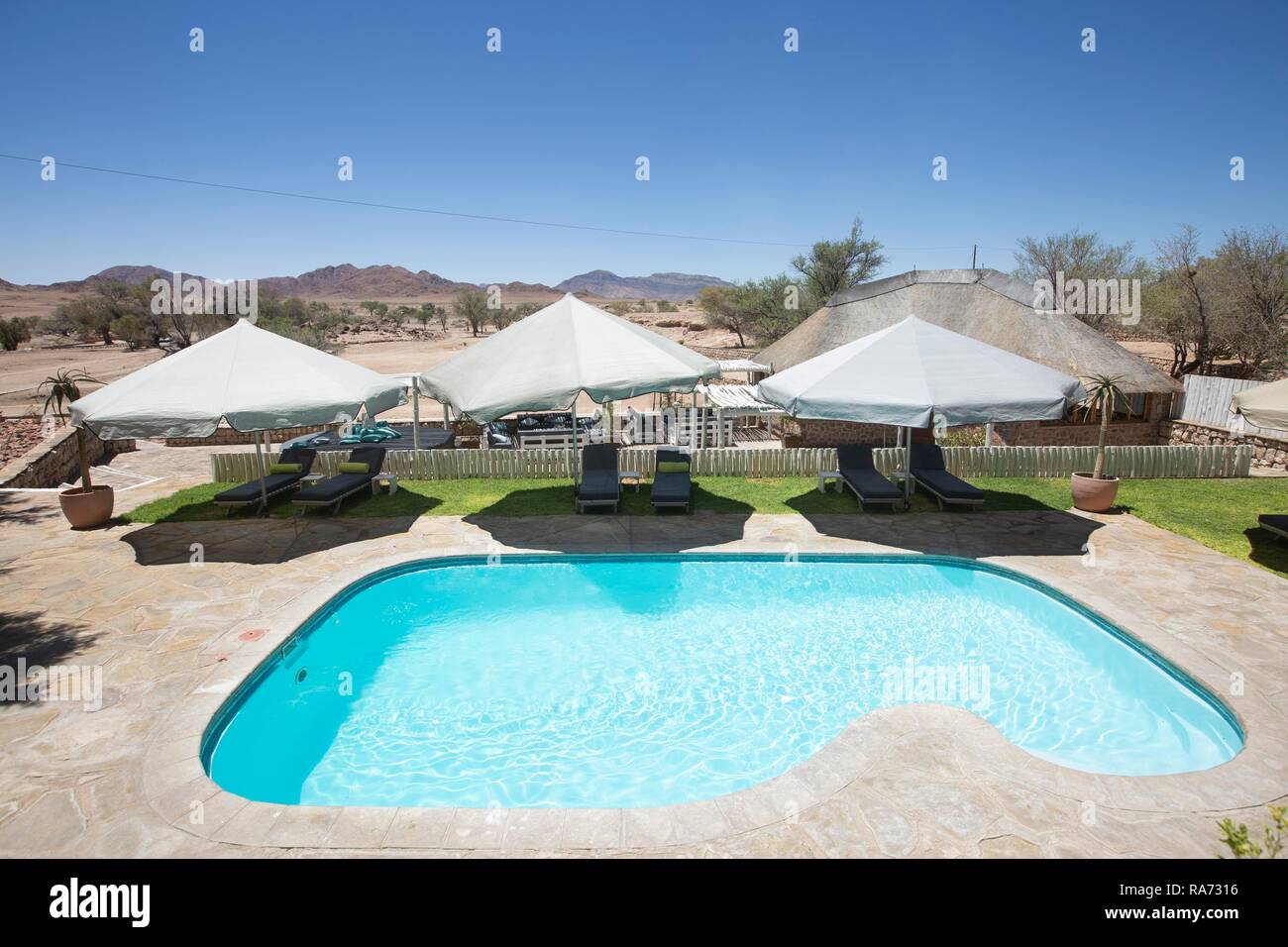 Lodge swimming pool hi-res stock photography and images - Alamy