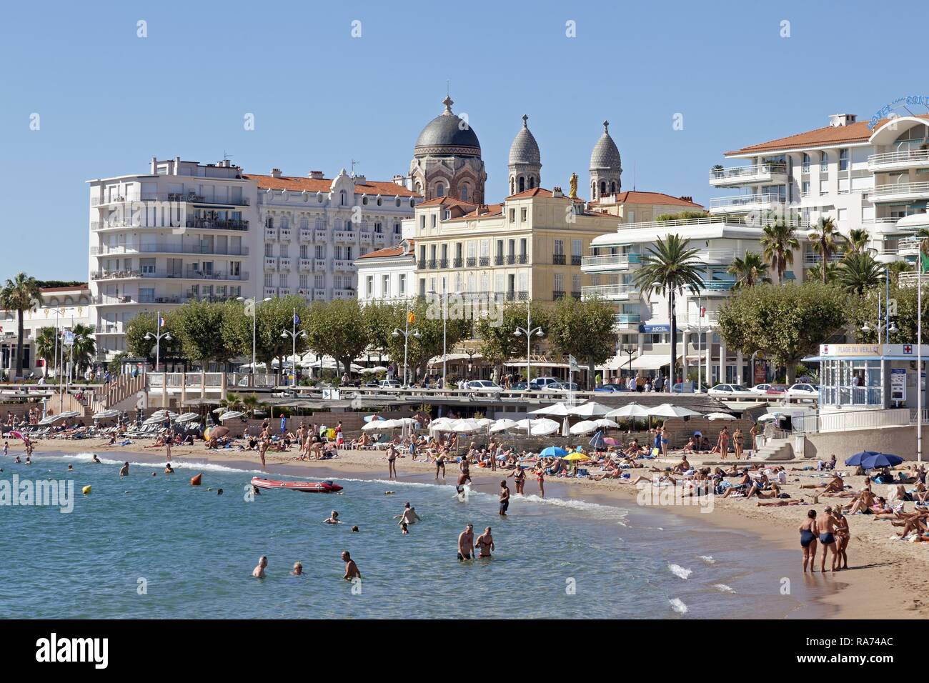 Saint raphael france beach hi-res stock photography and images - Alamy