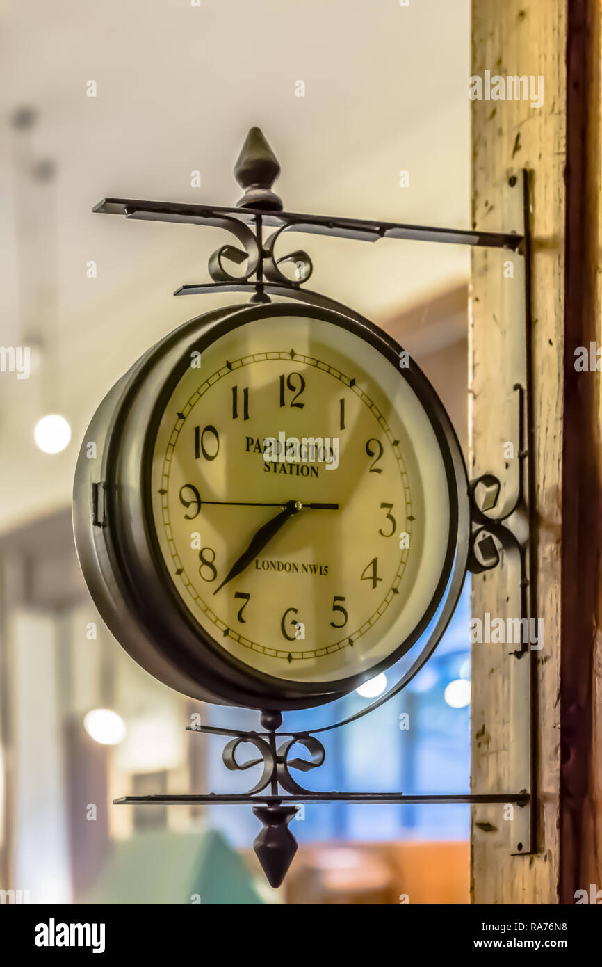 Paddington Station Clock High Resolution Stock Photography and Images ...