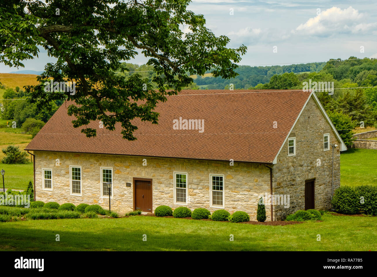 Providence colonial house hi-res stock photography and images - Alamy