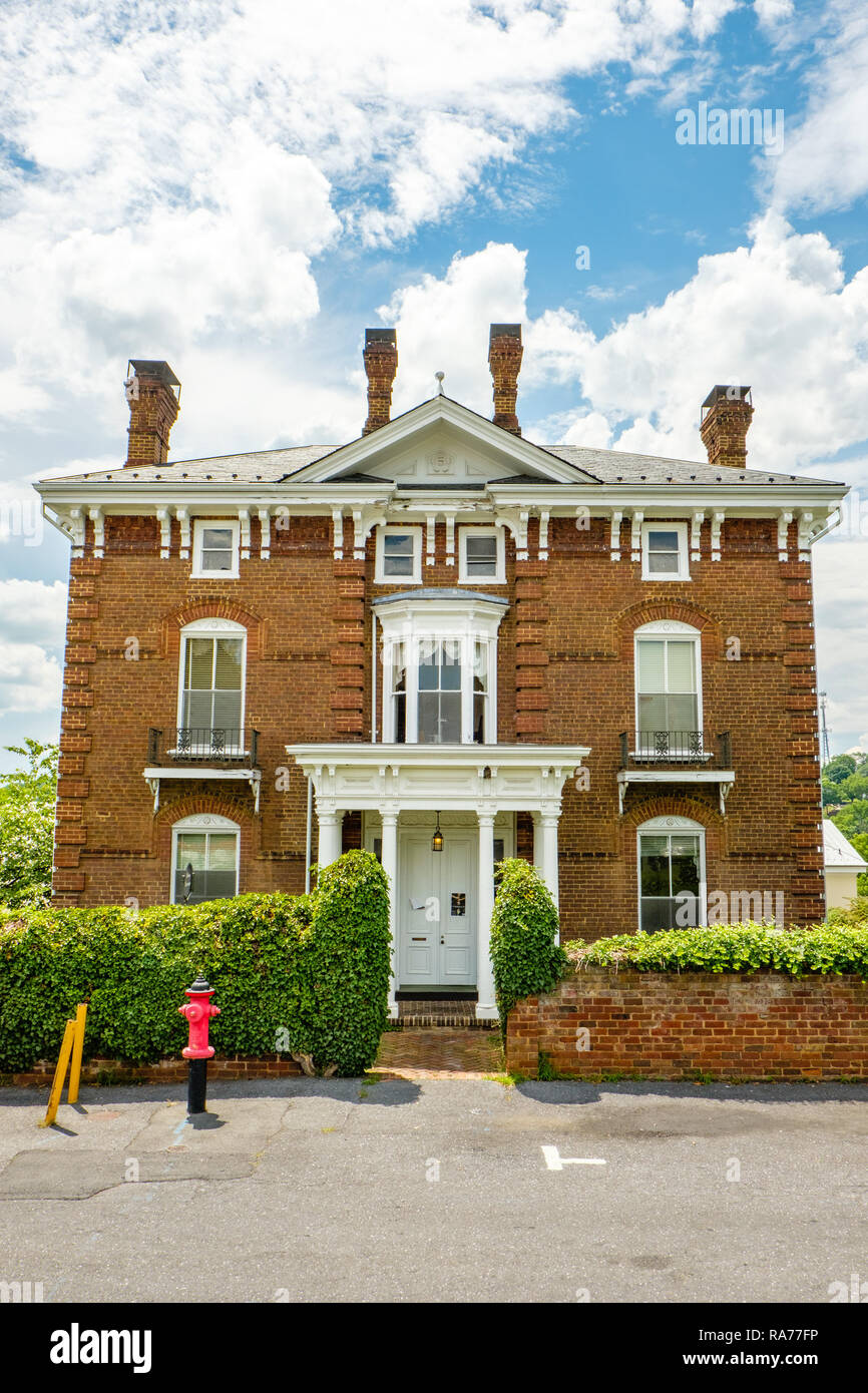 Manor of staunton hi-res stock photography and images - Alamy