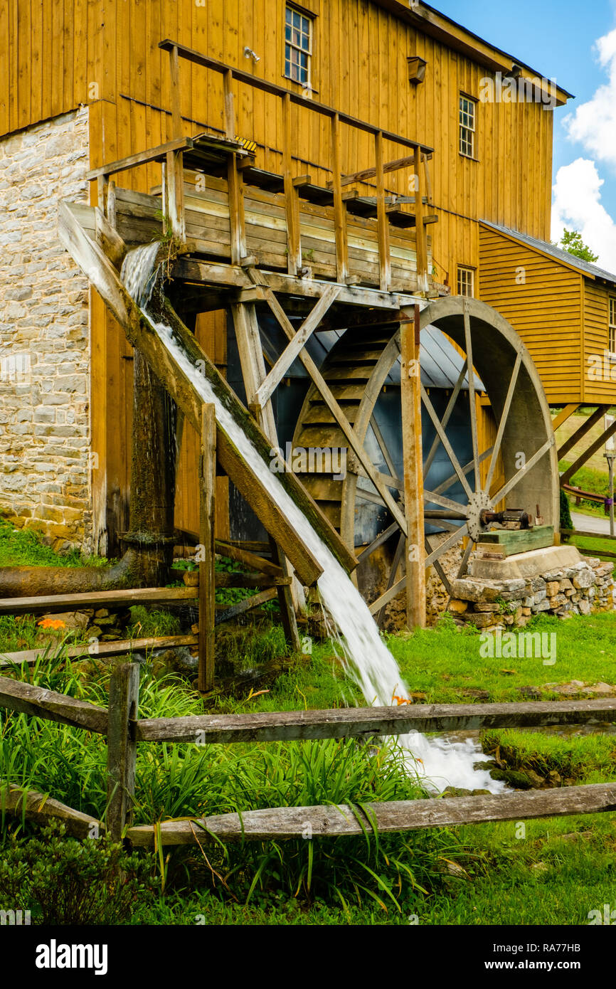 Wades Mill, 55 Kennedy Wades Mill Loop Raphine, Virginia Stock Photo ...