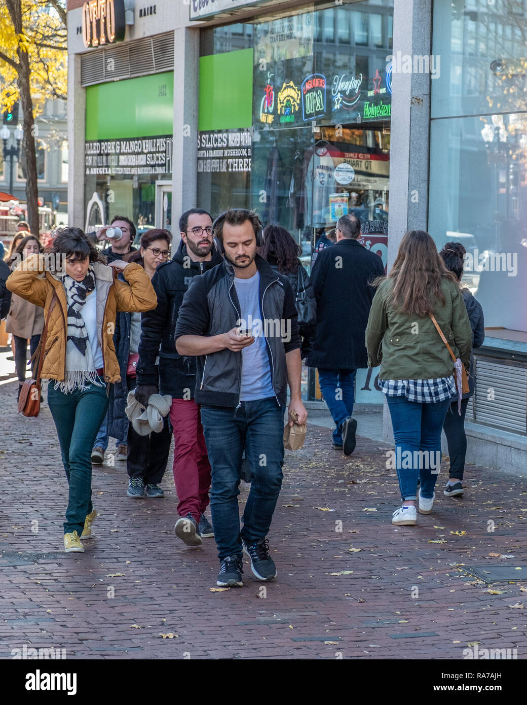 People students hi-res stock photography and images - Alamy