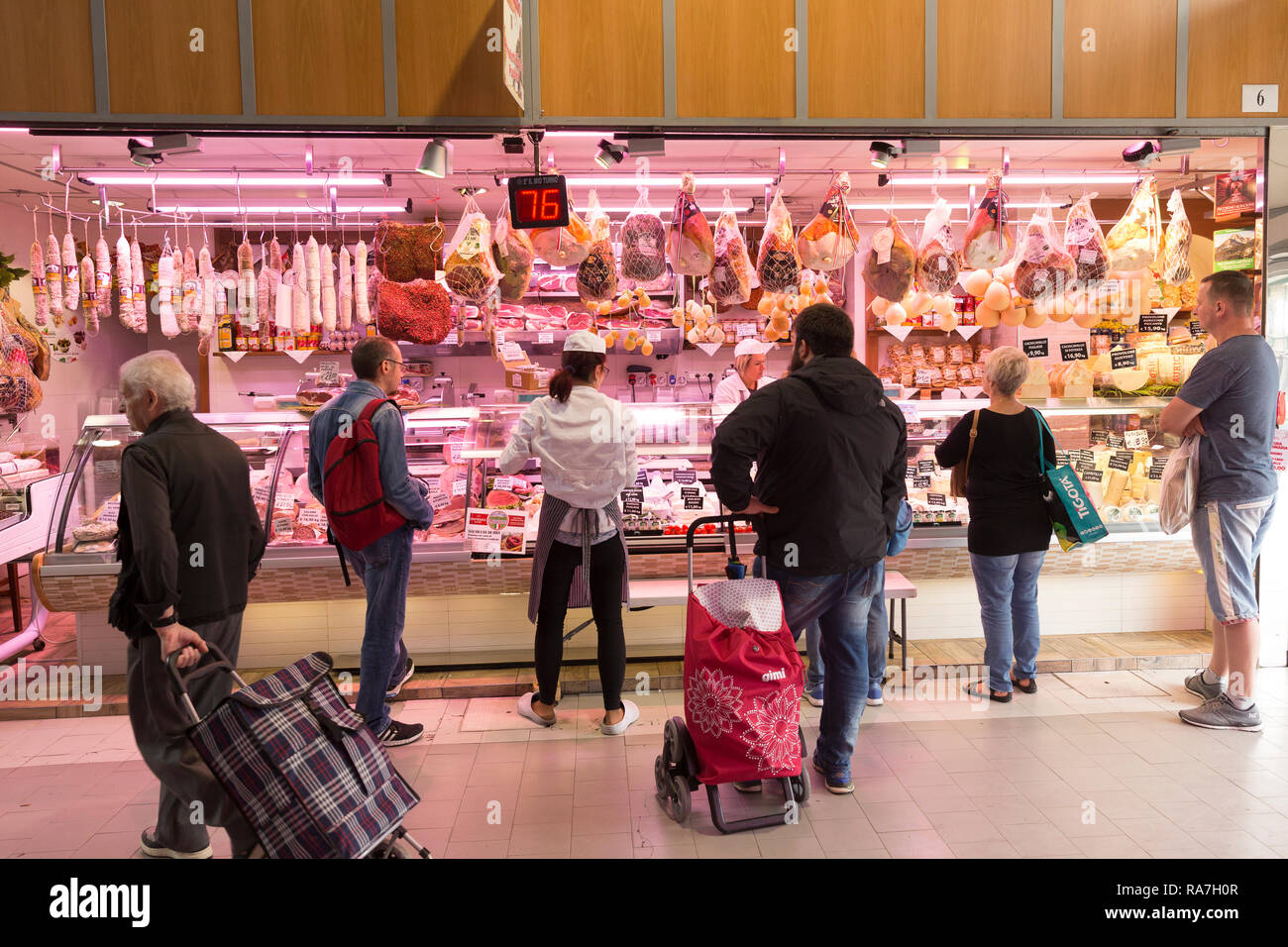 Italian market meat hi-res stock photography and images - Alamy