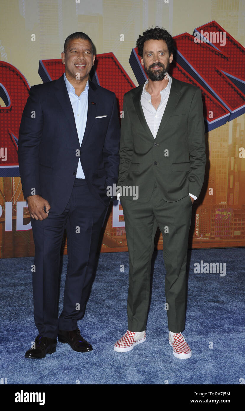 Premiere Spider Man Into the Spider Verse Featuring: Peter Ramsey, Bob ...