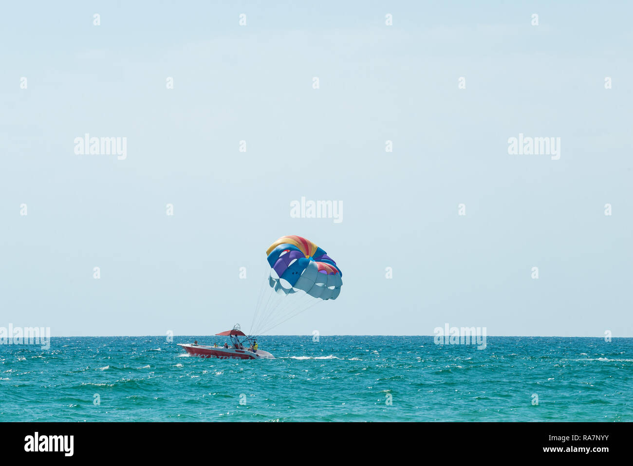 Parasailing, Salalah, Dhofar Governorate, Oman Stock Photo - Alamy