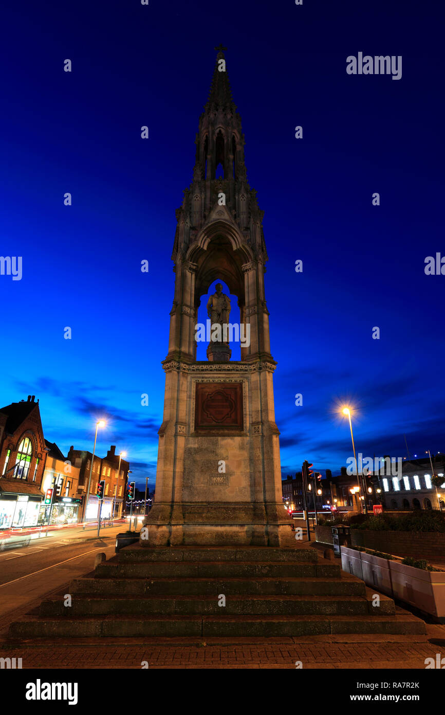 The Thomas Clarkson Memorial at night, Wisbech town, Cambridgeshire ...