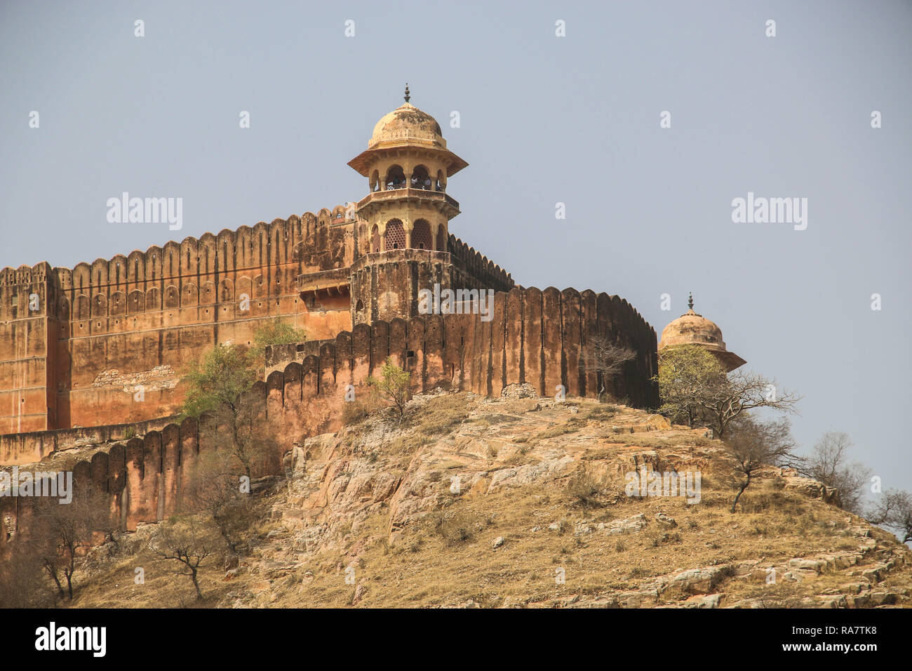Tower and external walls of the Amber Fort in Jaipur, Rajasthan, India ...