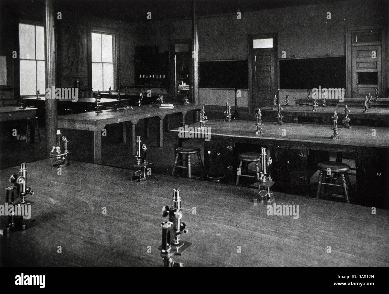 Early 1900s medical laboratory hi-res stock photography and images - Alamy