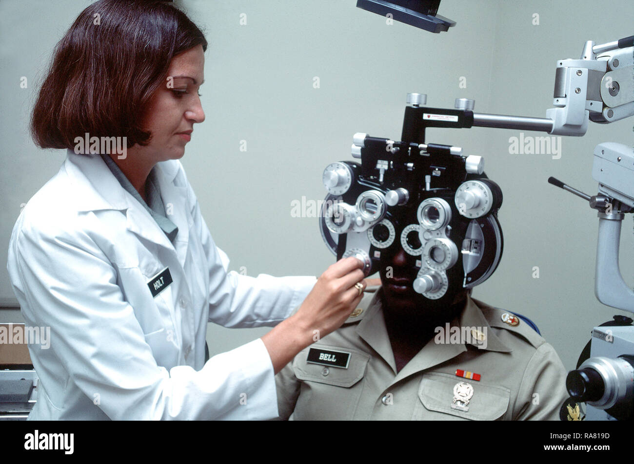Army medical exam hi-res stock photography and images - Alamy
