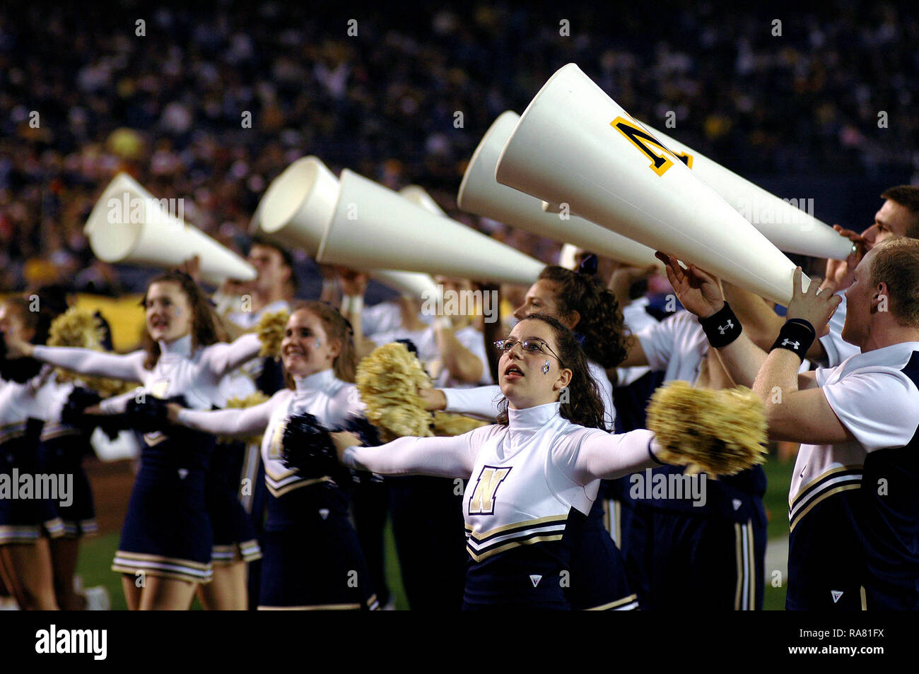 2005 cheerleaders hi-res stock photography and images - Alamy
