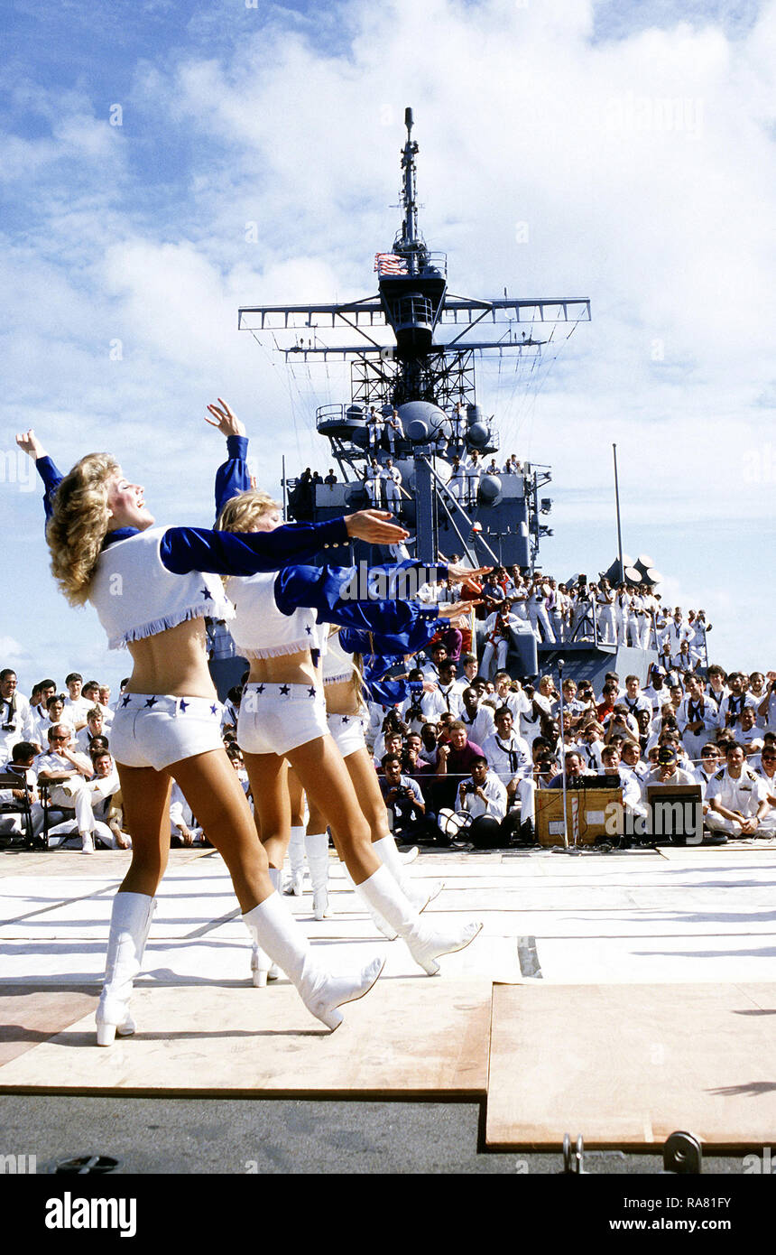 1980s cheerleaders hi-res stock photography and images - Alamy