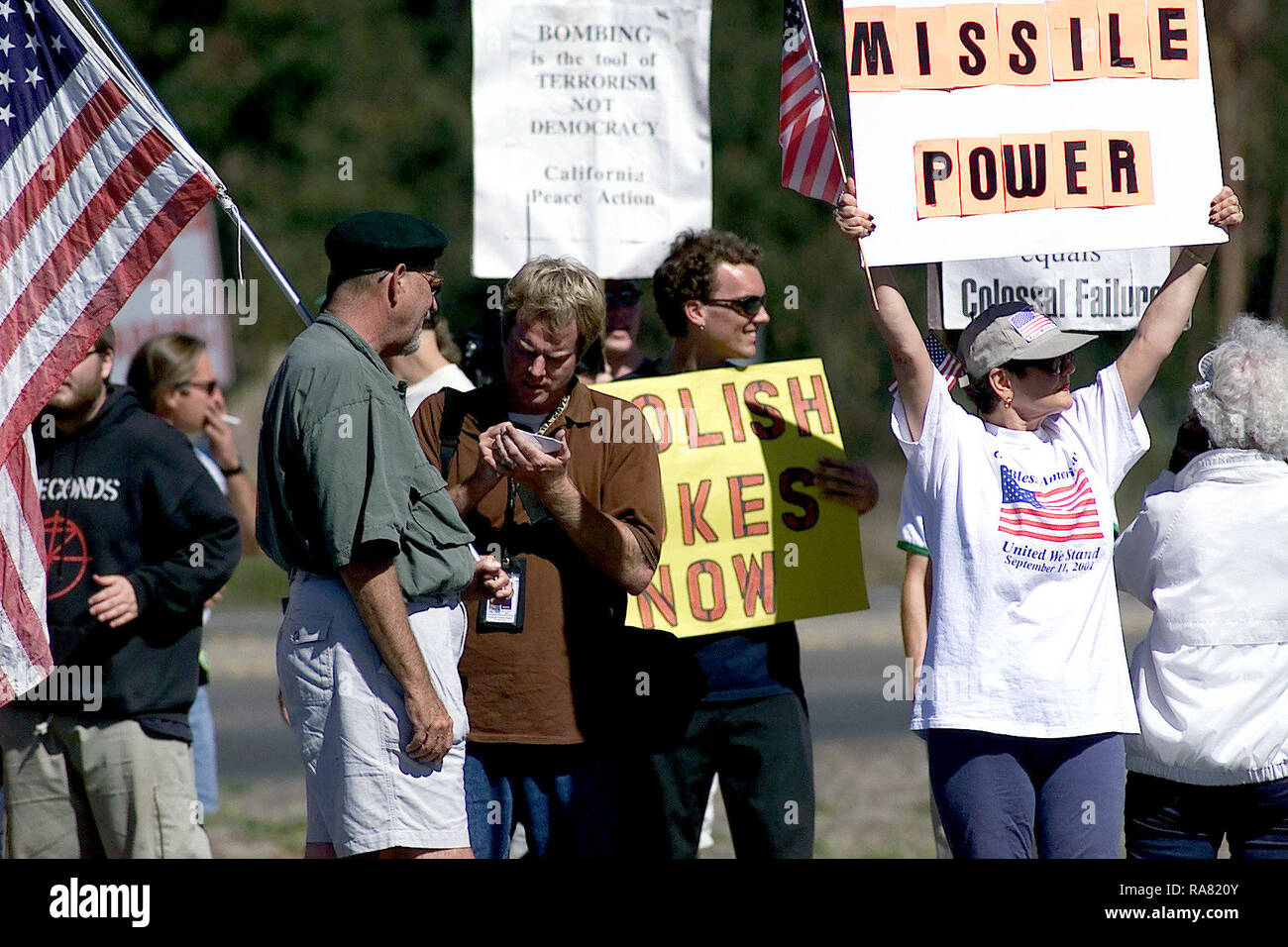 Gate sings hi-res stock photography and images - Alamy