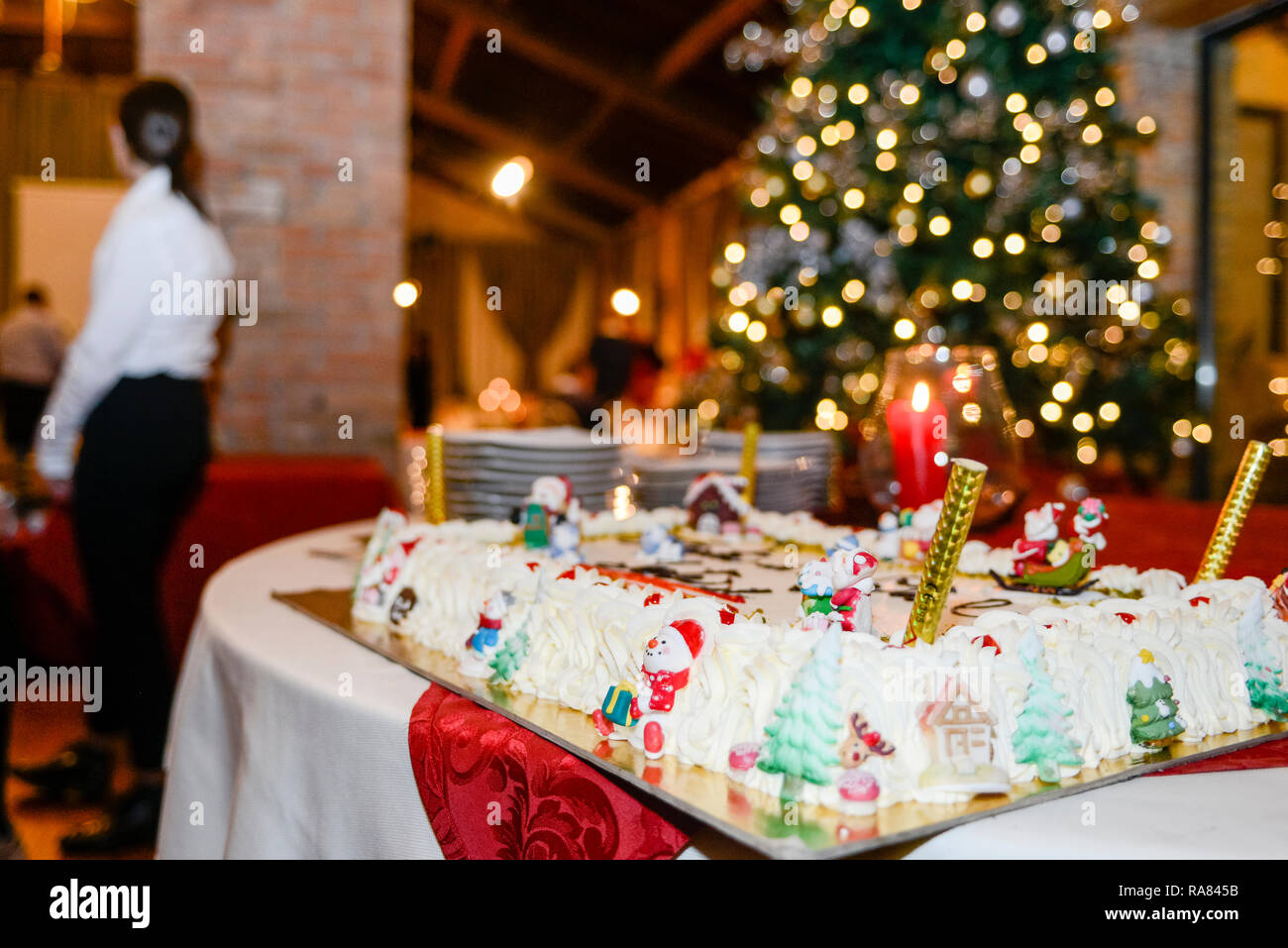 Company cake hi-res stock photography and images - Alamy