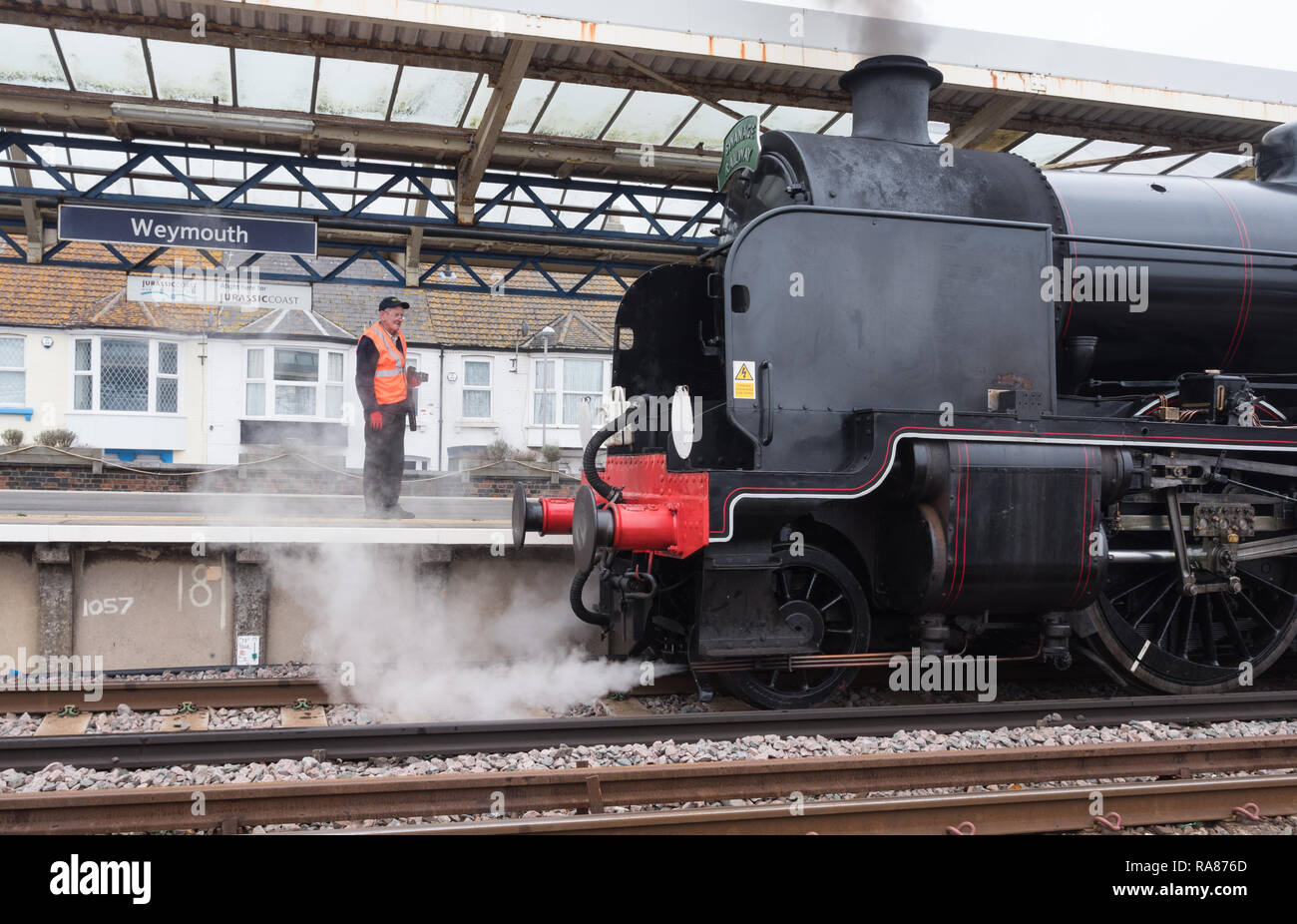 Steam Engine 31806 at Weymouth railway station Stock Photo - Alamy