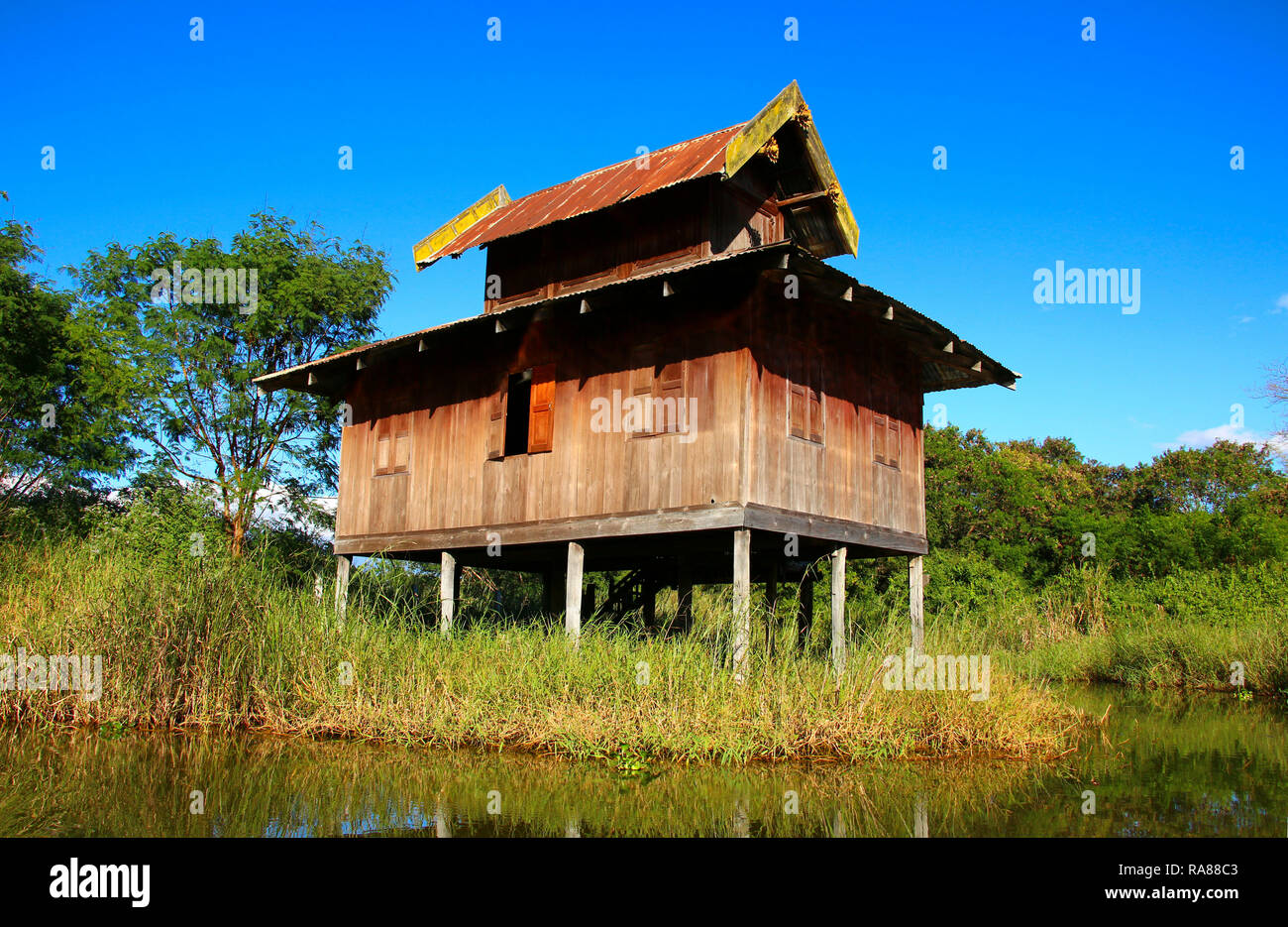 Traditional hous on stilts in Inle lake, Myanmar(Burma Stock Photo - Alamy