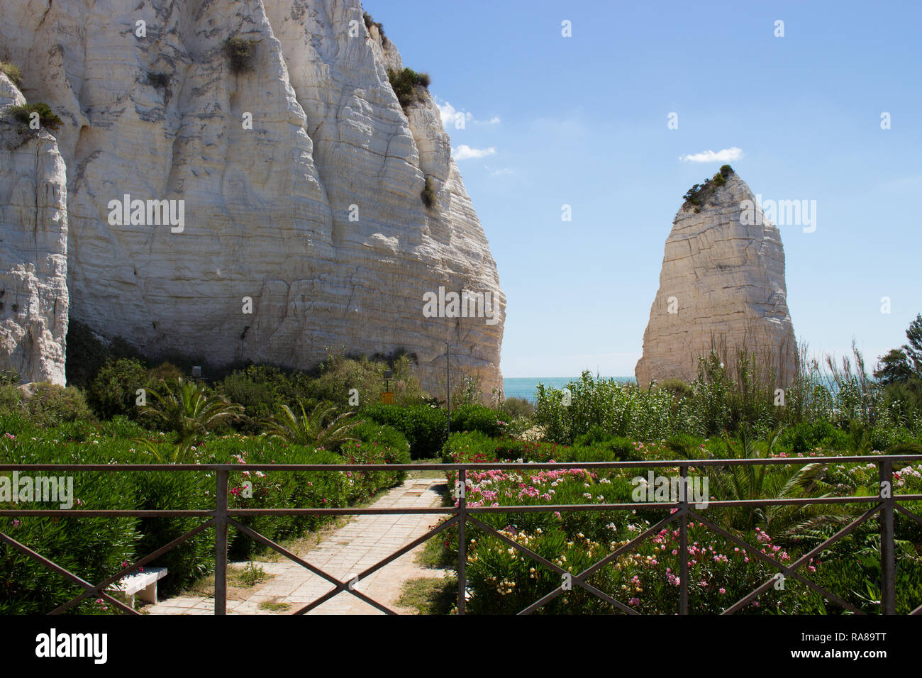 It is the most famous beach of Vieste. It takes the name Pizzomunno ...