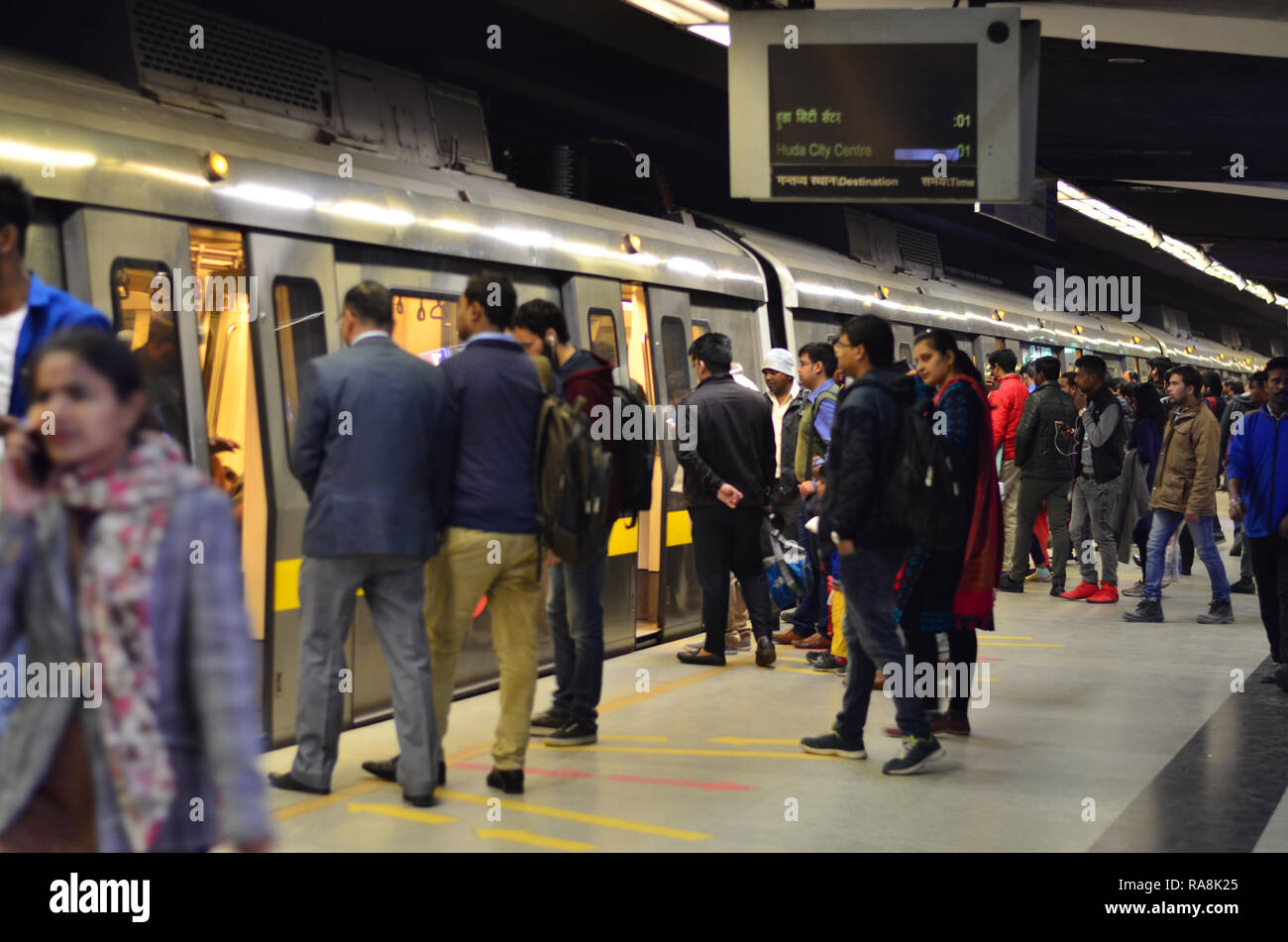 India delhi metro train interior hi-res stock photography and images ...