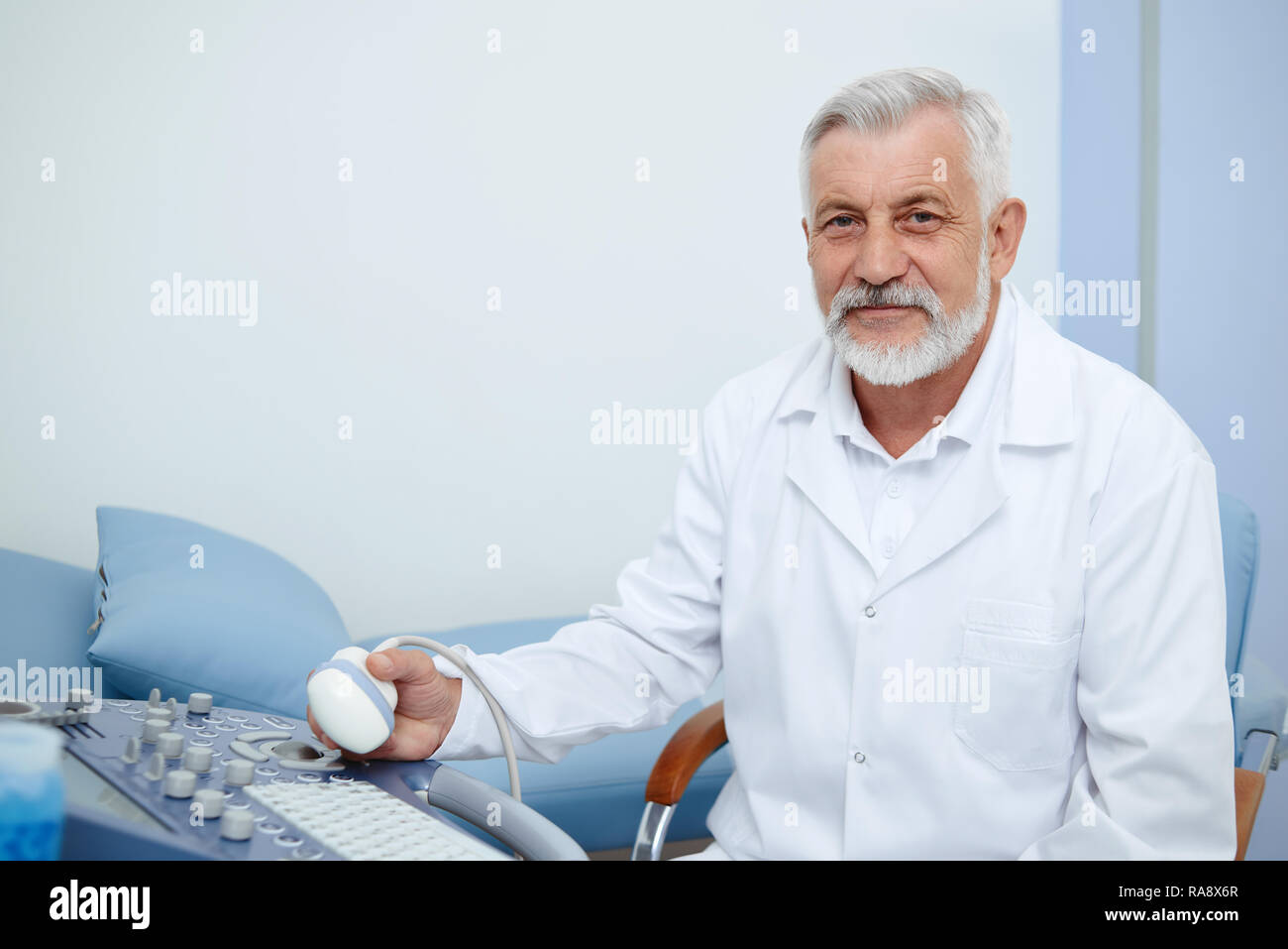 Good looking doctor hi-res stock photography and images - Alamy
