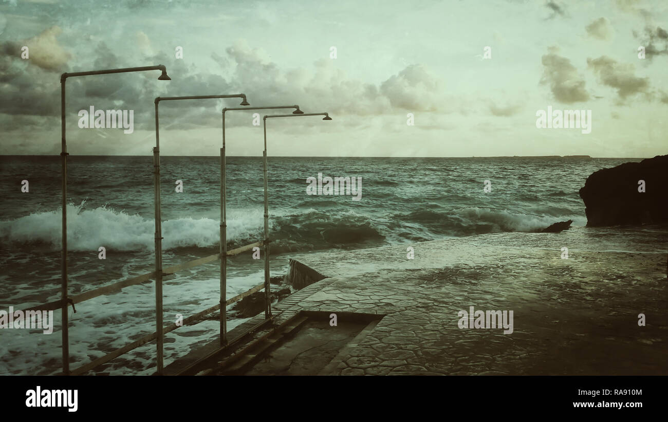 Beach showers hi-res stock photography and images - Alamy