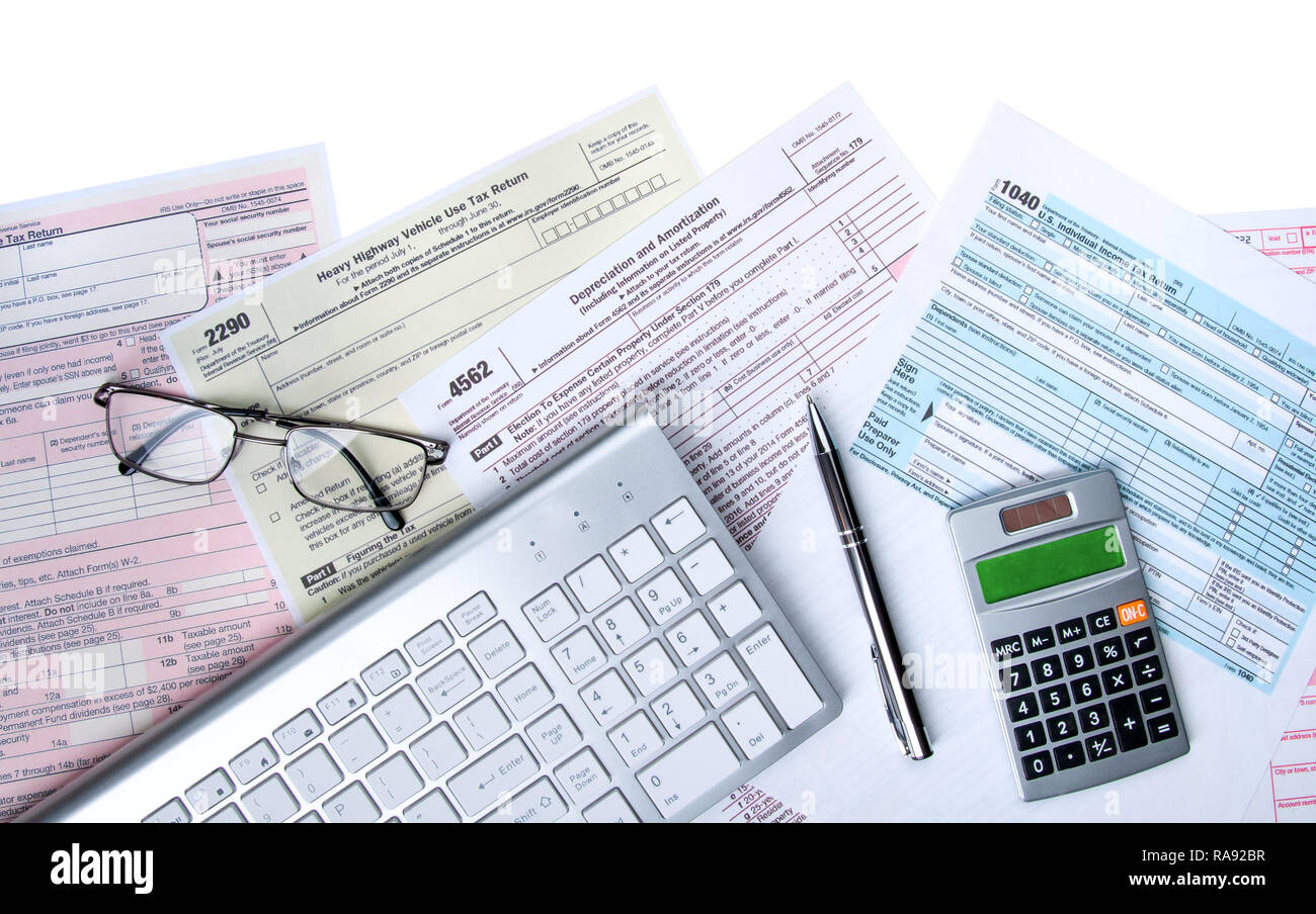 Online tax tools hi-res stock photography and images - Alamy