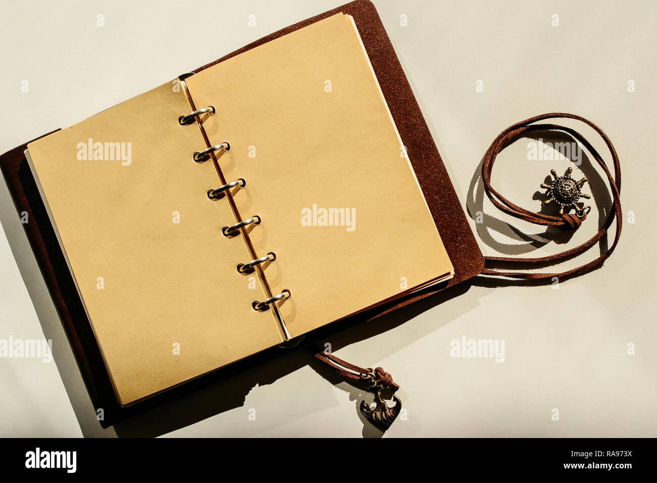 vintage brown leather Notepad open clean blank sheets of paper Stock ...