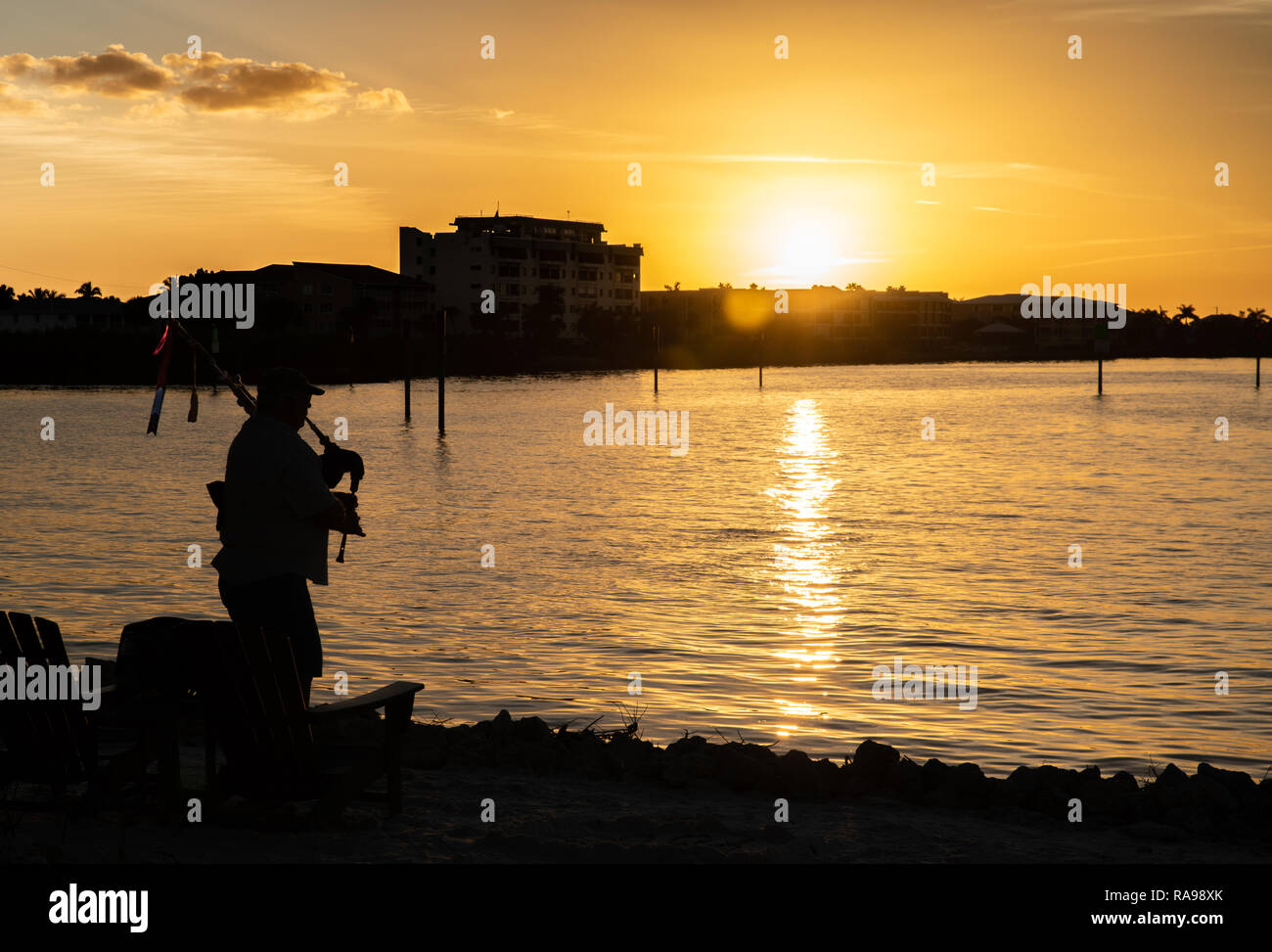 Bagpipes silhouette hi-res stock photography and images - Alamy