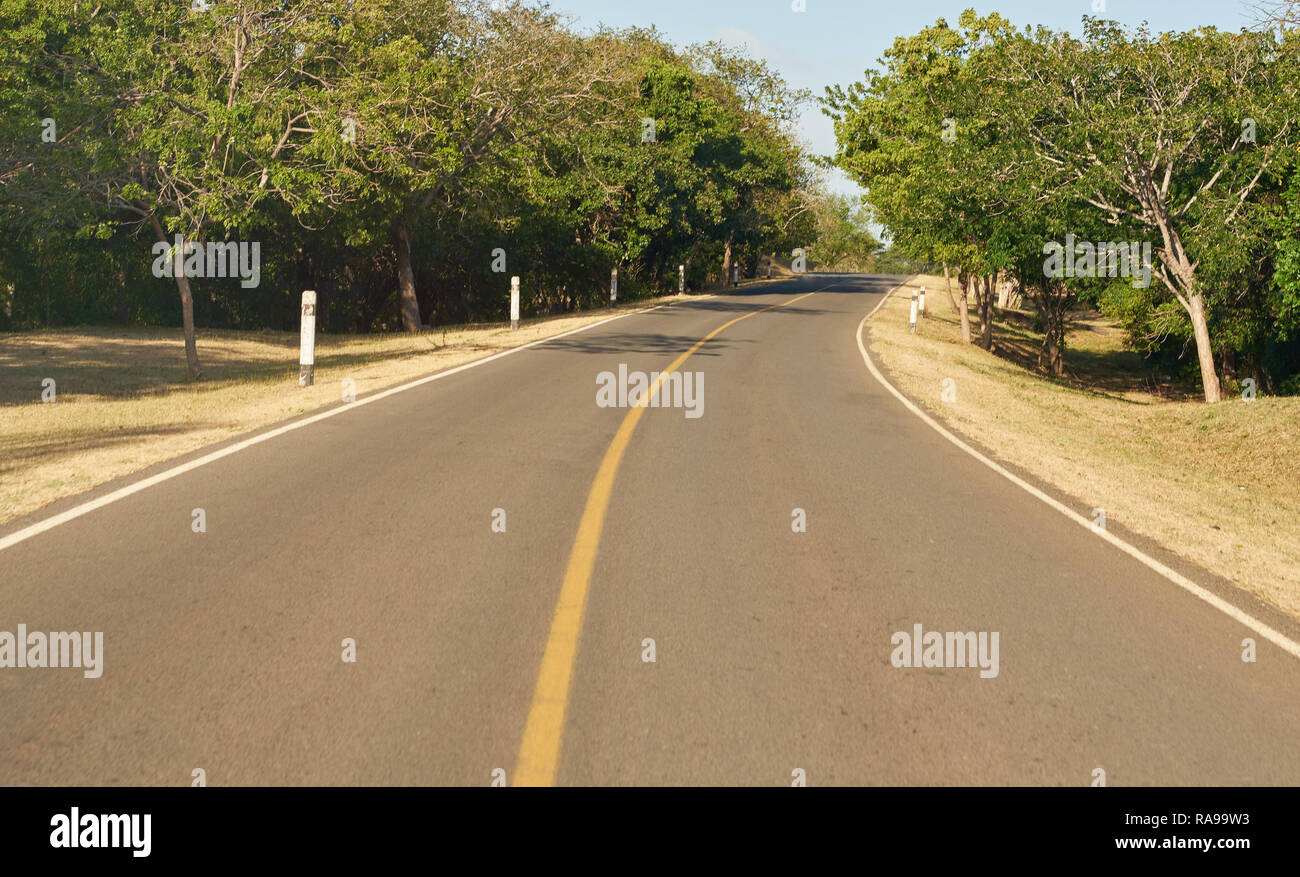 Empty road day hi-res stock photography and images - Alamy