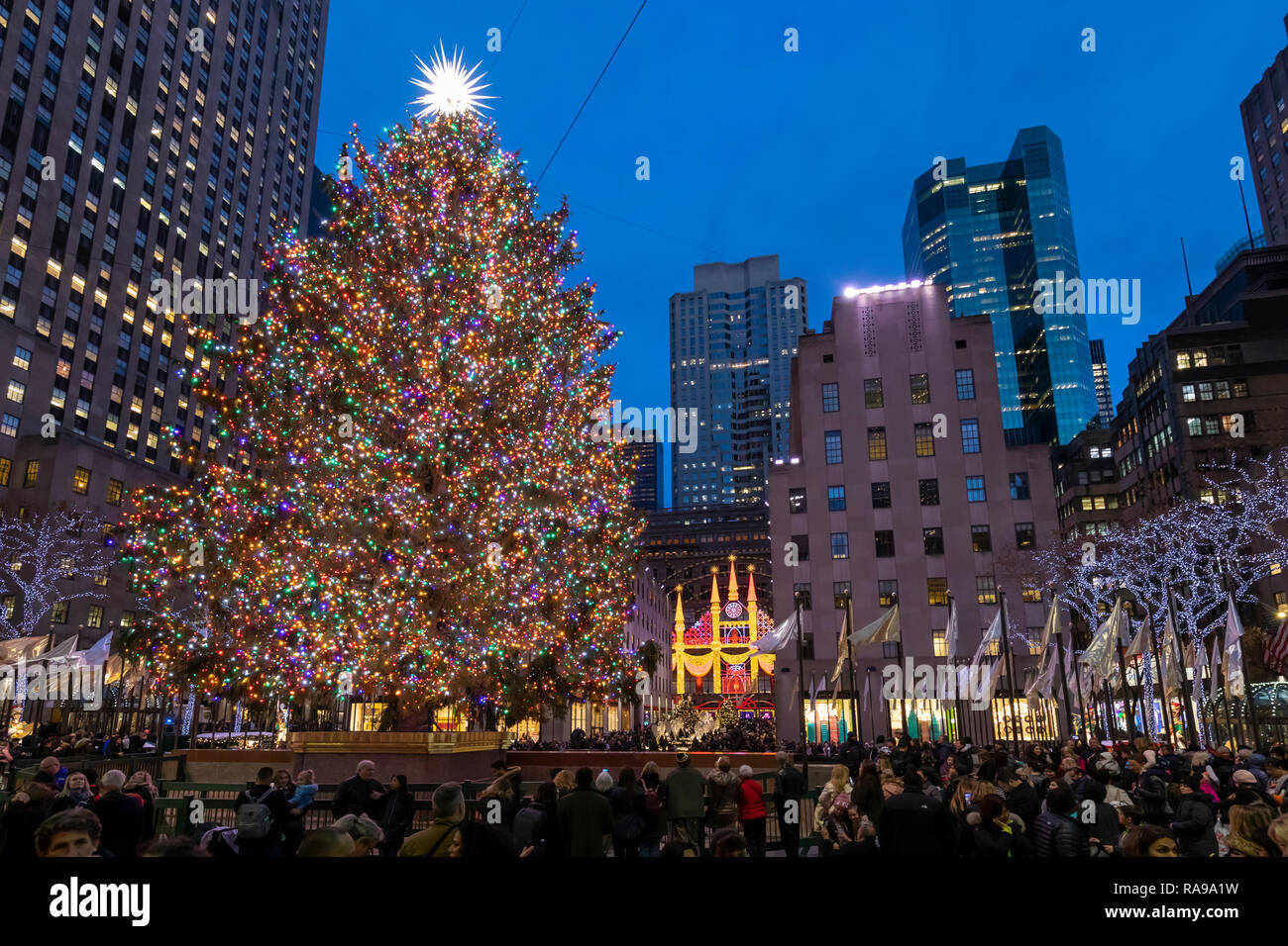Rockefeller center christmas lights hi-res stock photography and images ...