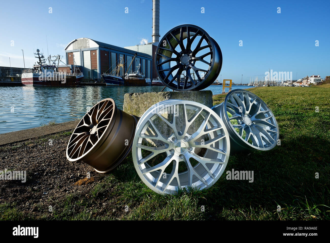 Alloy wheels without tyres. Made of a mixture of Aluminium and ...