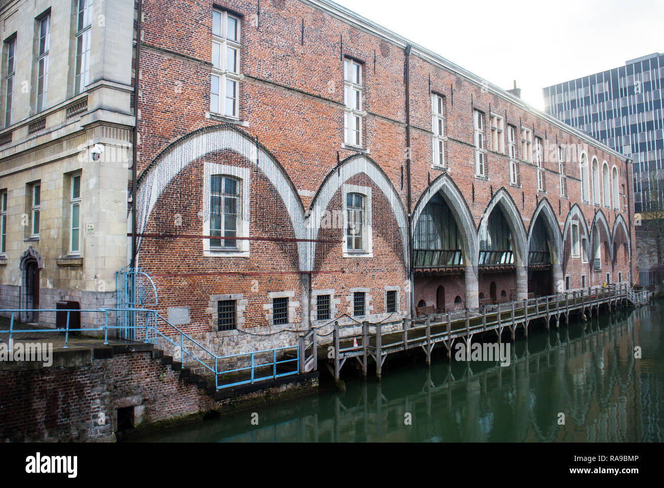 Courthouses hi-res stock photography and images - Alamy