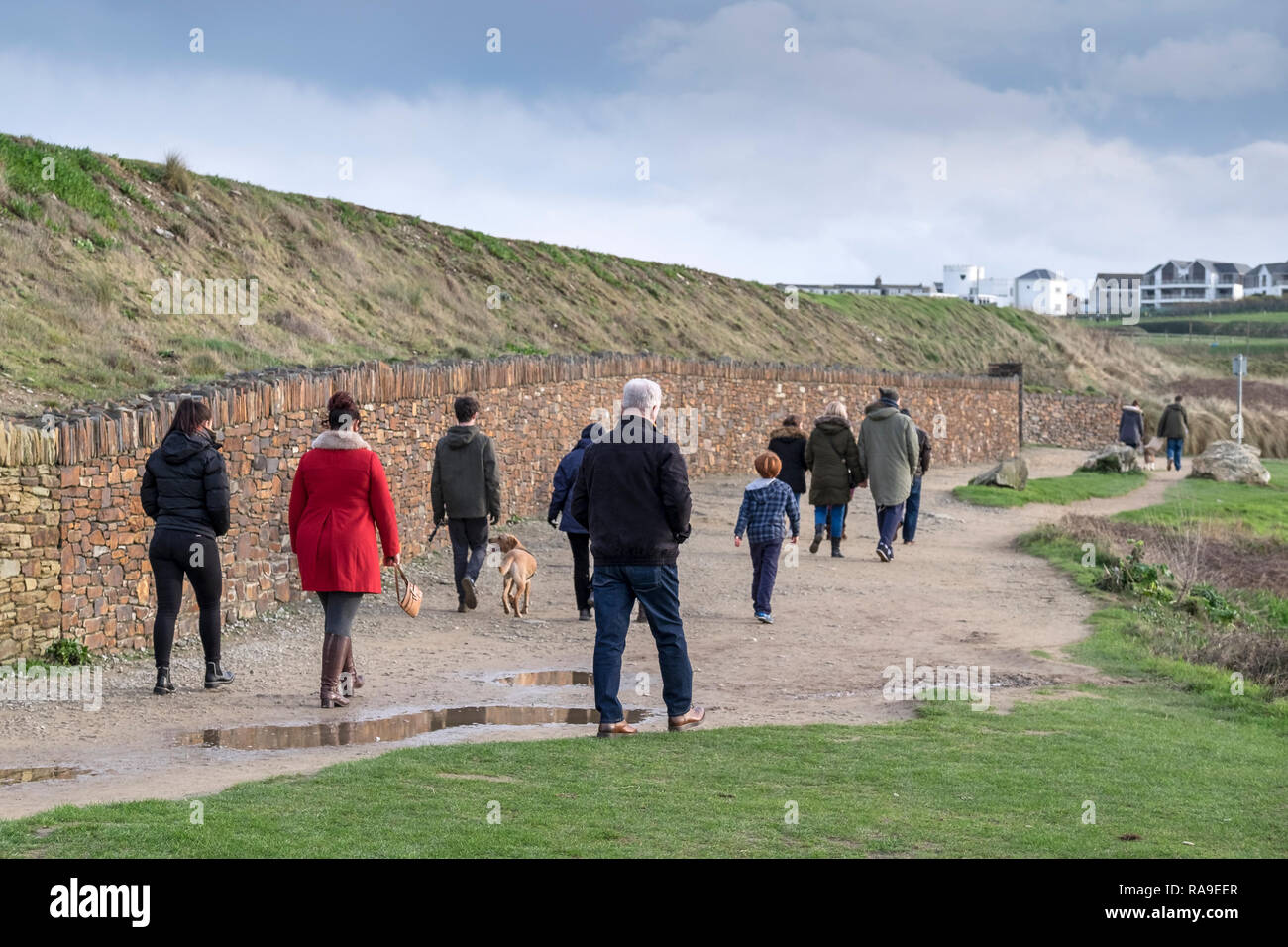 People families walking along hi-res stock photography and images - Alamy