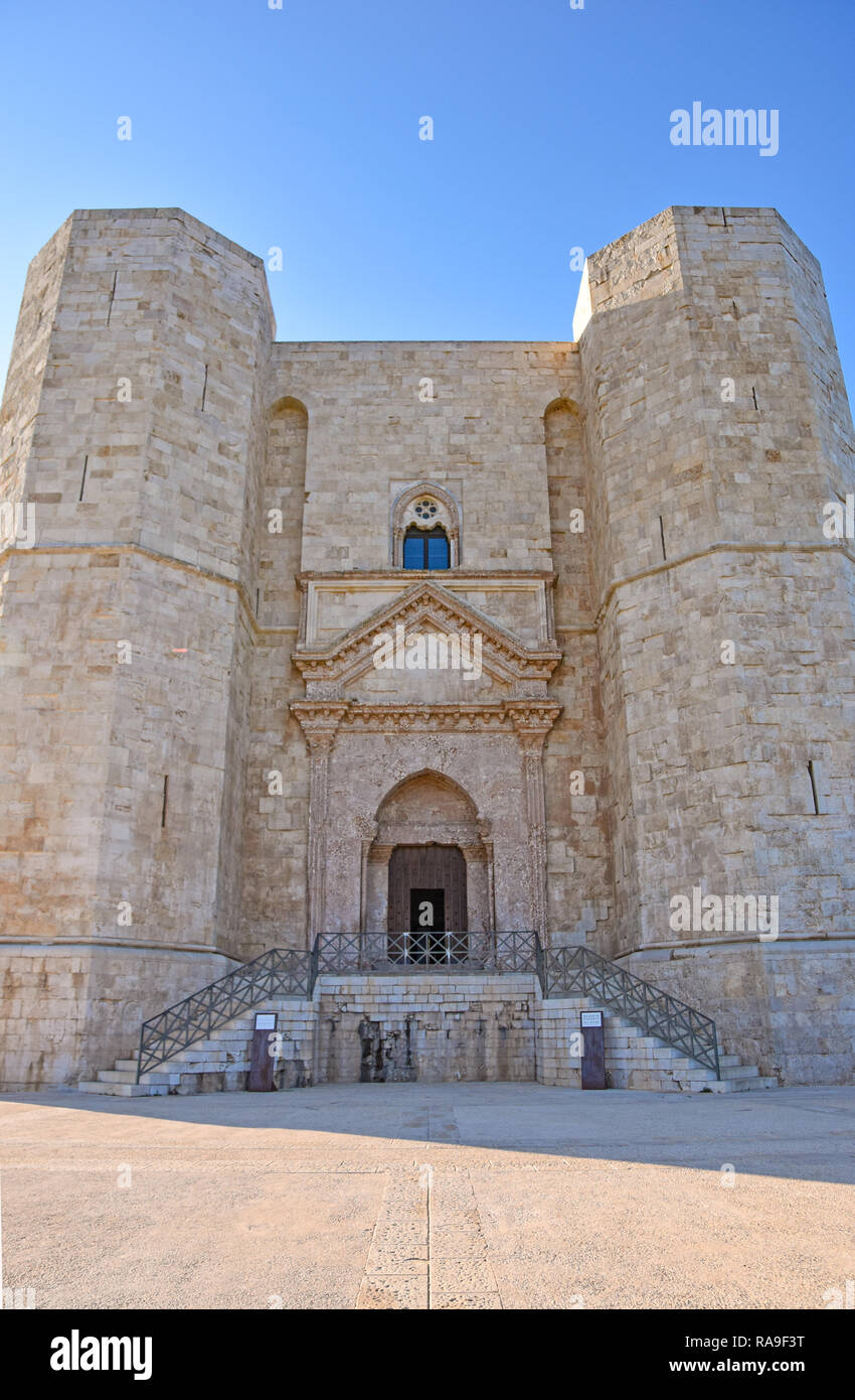 Italy, Castel del Monte, castle of Frederick II of Swabia, UNESCO site ...