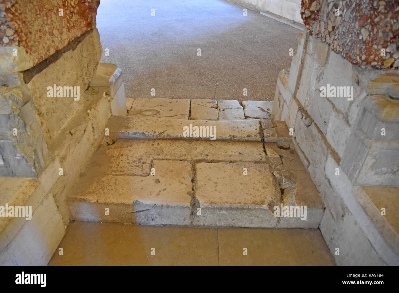 Italy, Castel del Monte, castle of Frederick II of Swabia, UNESCO site ...