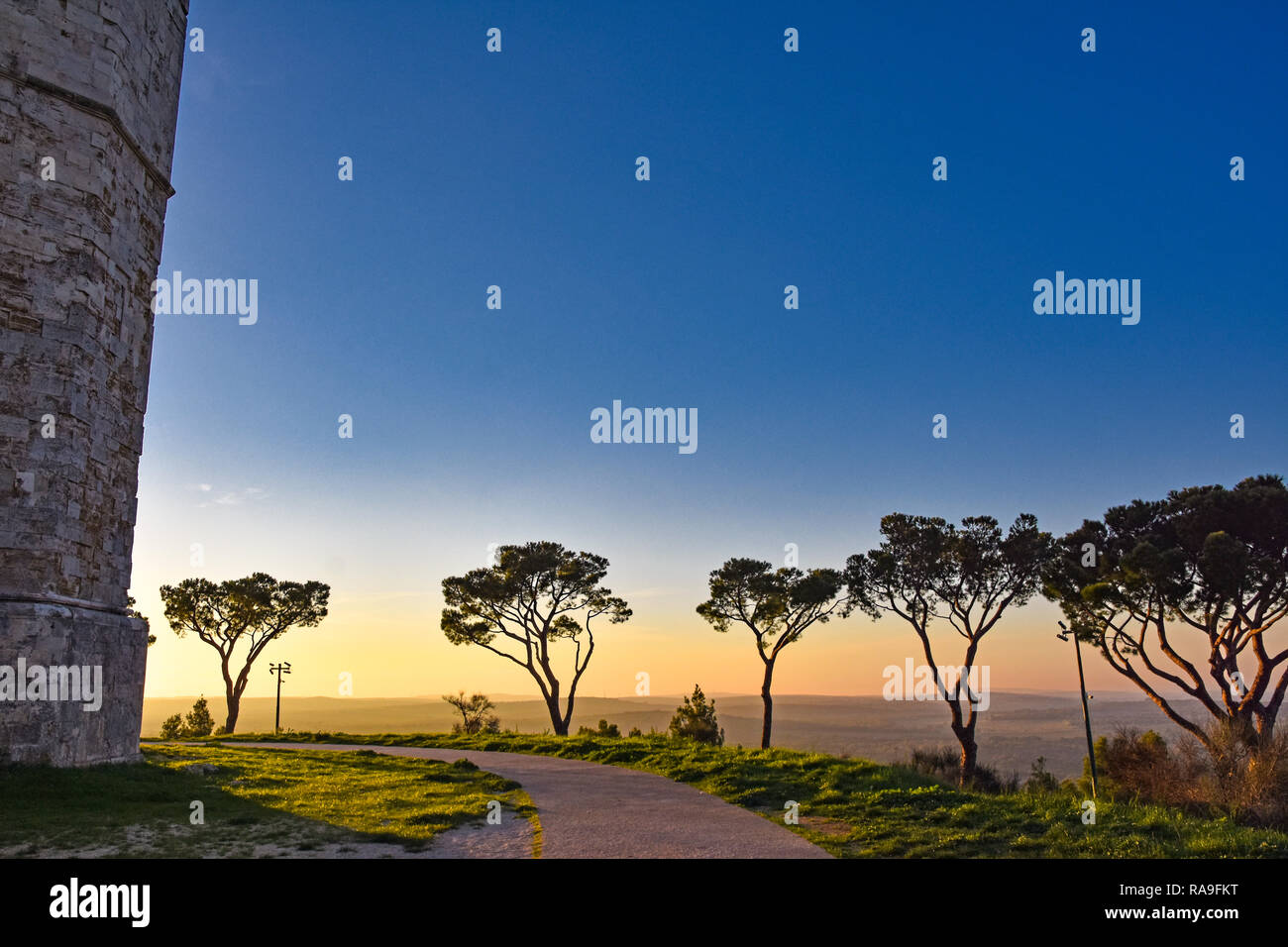 Italy, Castel del Monte, castle of Frederick II of Swabia, UNESCO site ...