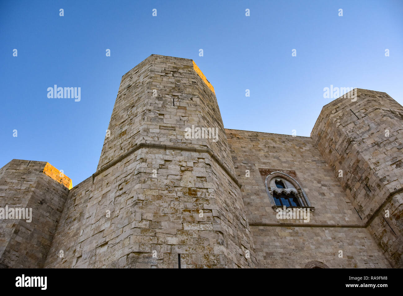 Italy, Castel del Monte, castle of Frederick II of Swabia, UNESCO site ...