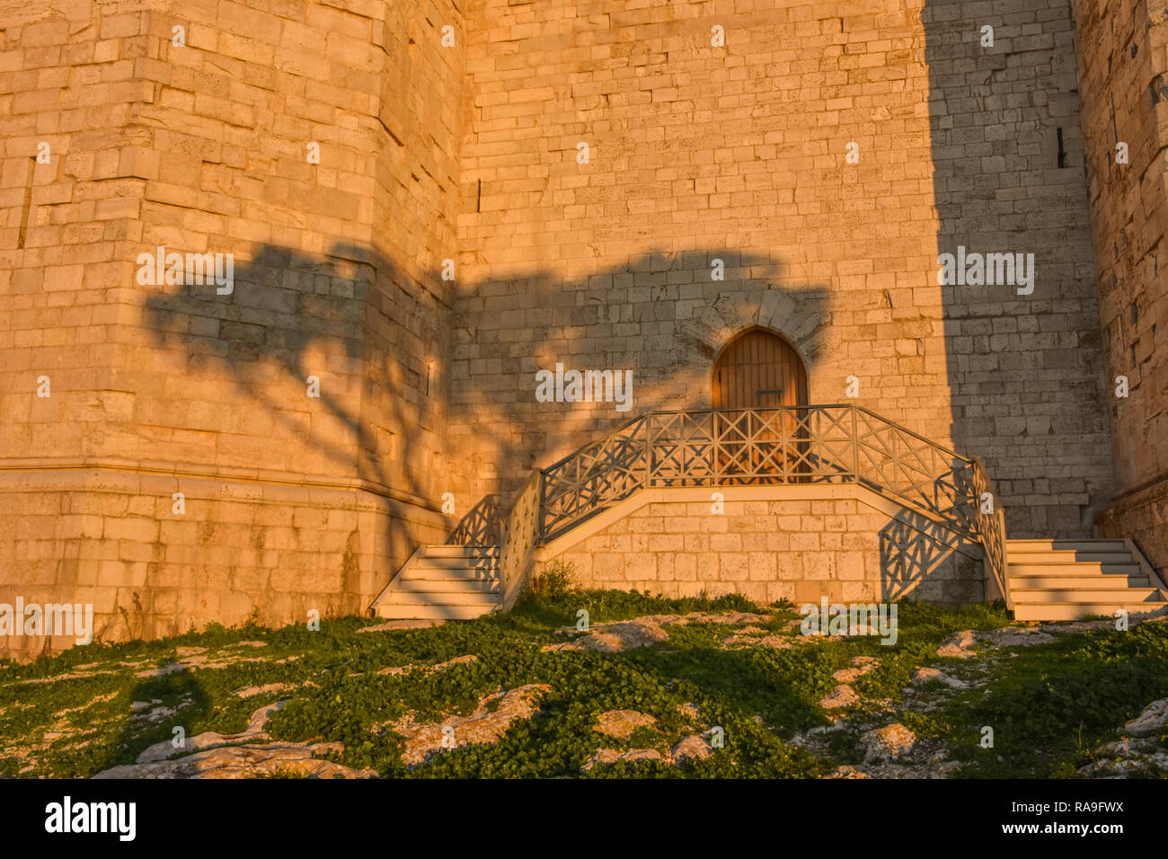 Italy, Castel del Monte, castle of Frederick II of Swabia, UNESCO site ...
