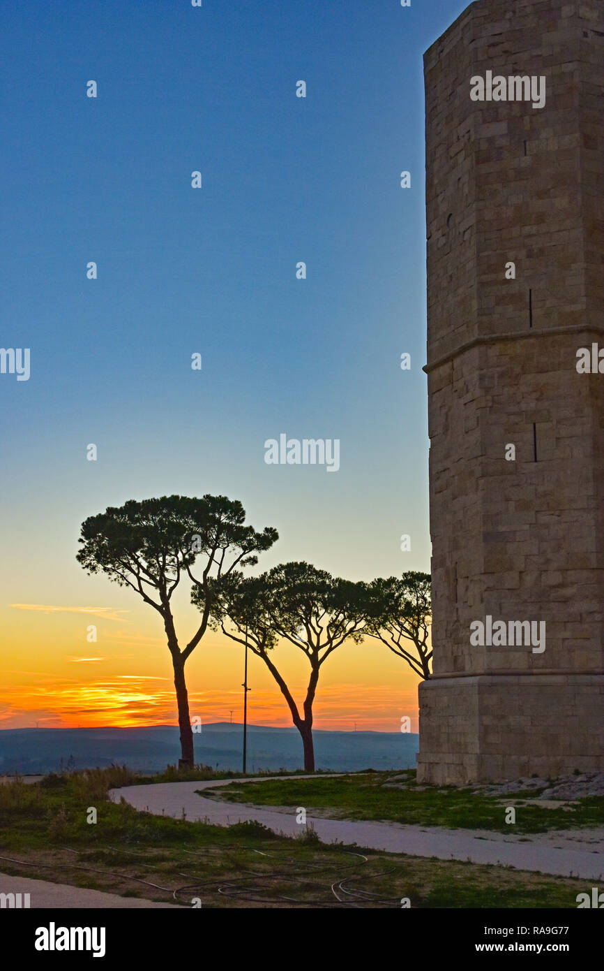 Italy, Castel del Monte, castle of Frederick II of Swabia, UNESCO site ...