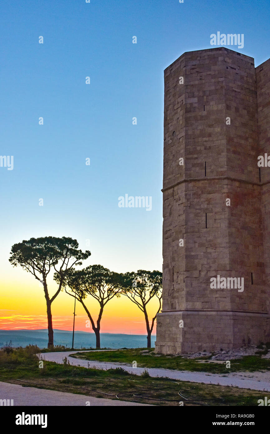 Italy, Castel del Monte, castle of Frederick II of Swabia, UNESCO site ...