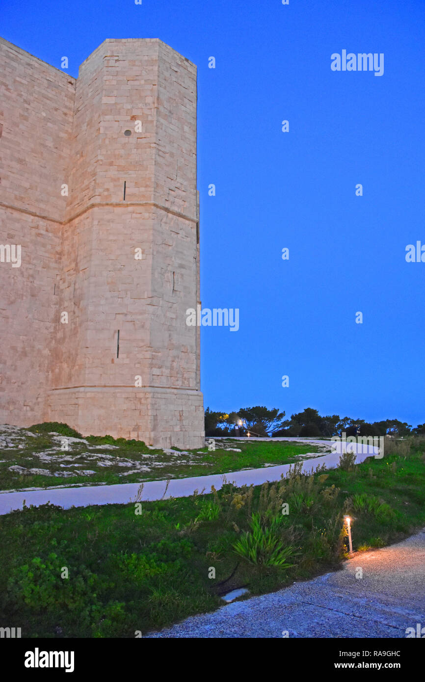 Italy, Castel del Monte, castle of Frederick II of Swabia, UNESCO site ...