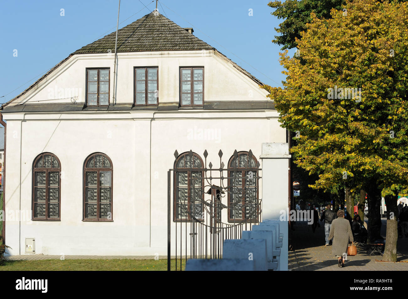 Small synagogue hi-res stock photography and images - Alamy