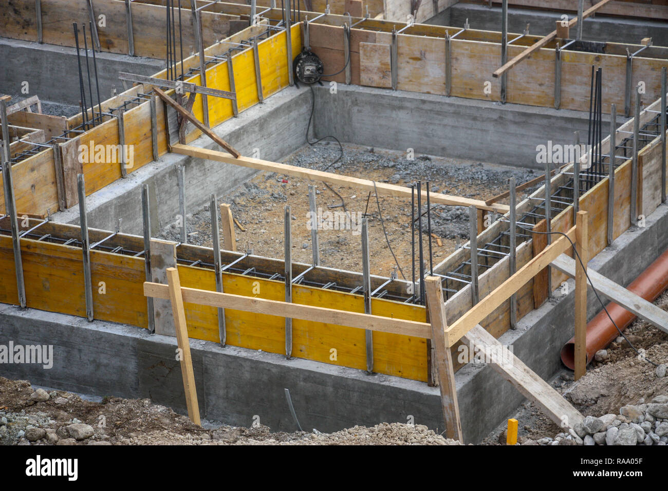 foundation construction close up Stock Photo - Alamy