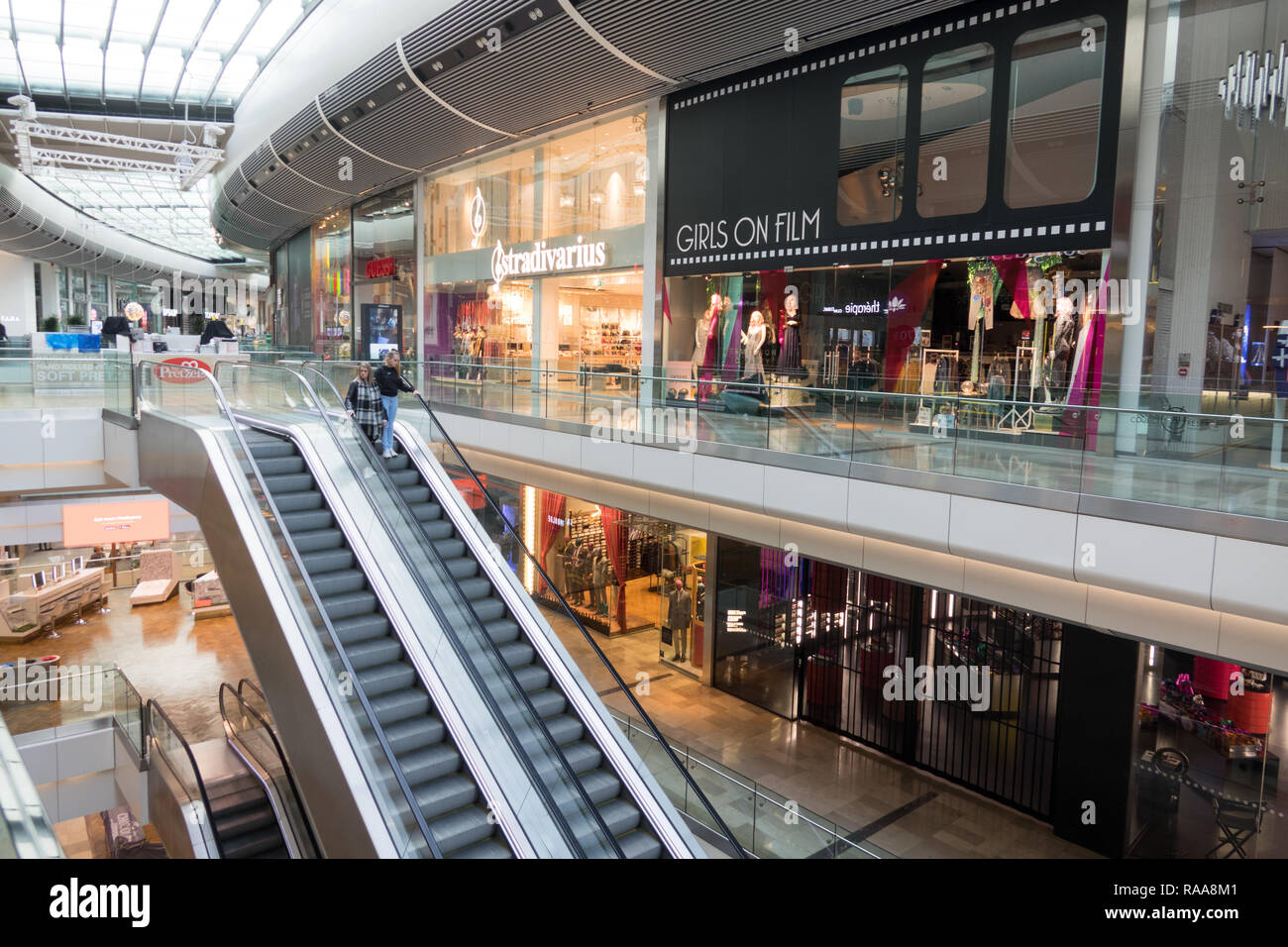 Westfield Escalators High Resolution Stock Photography and Images - Alamy