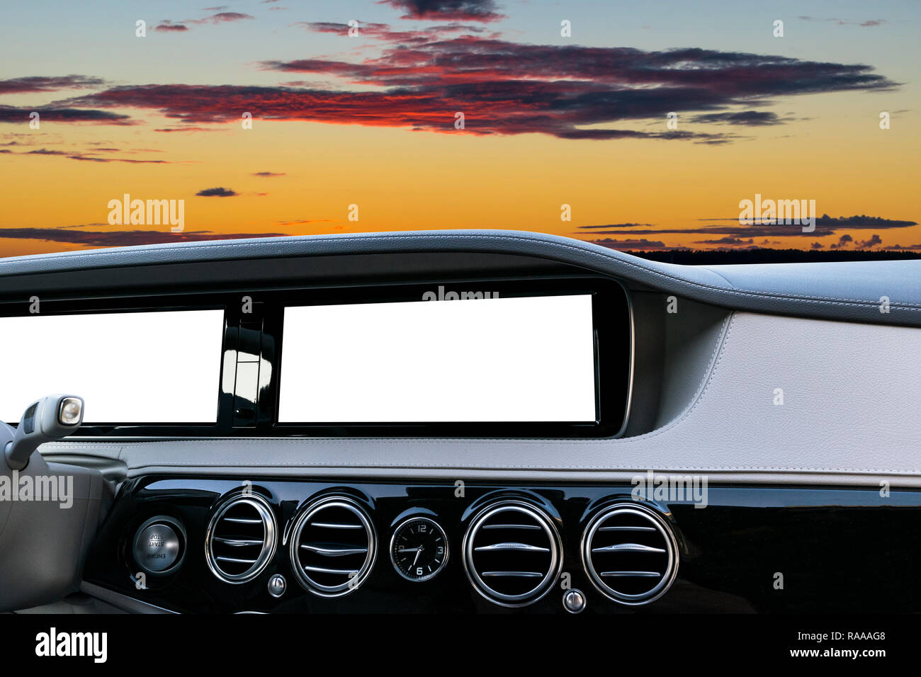 White Screen system display for GPS Navigation and Multimedia ...