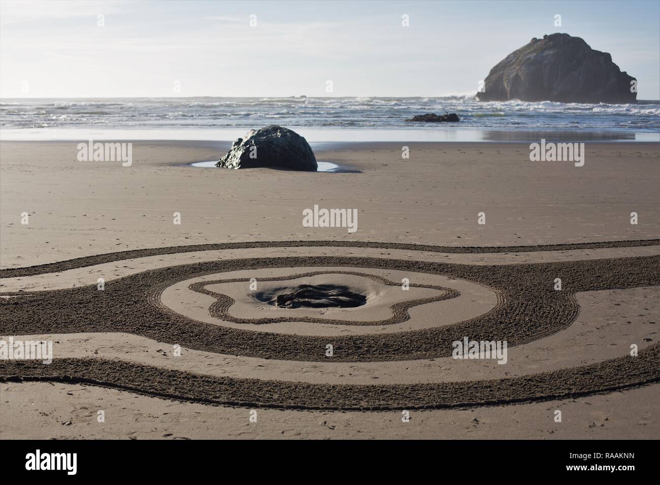 A sand labyrinth created by the group "Circles in the Sand" on Face ...